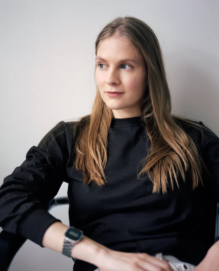 About — EMMA HOLTEN