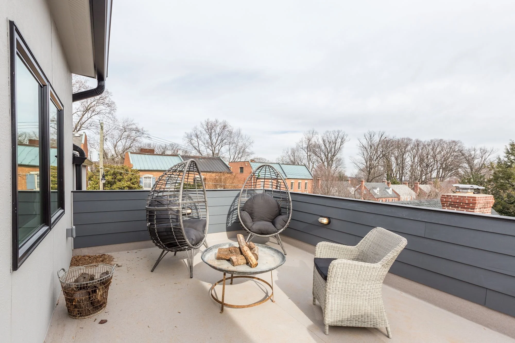 Residence 3310 — 3877