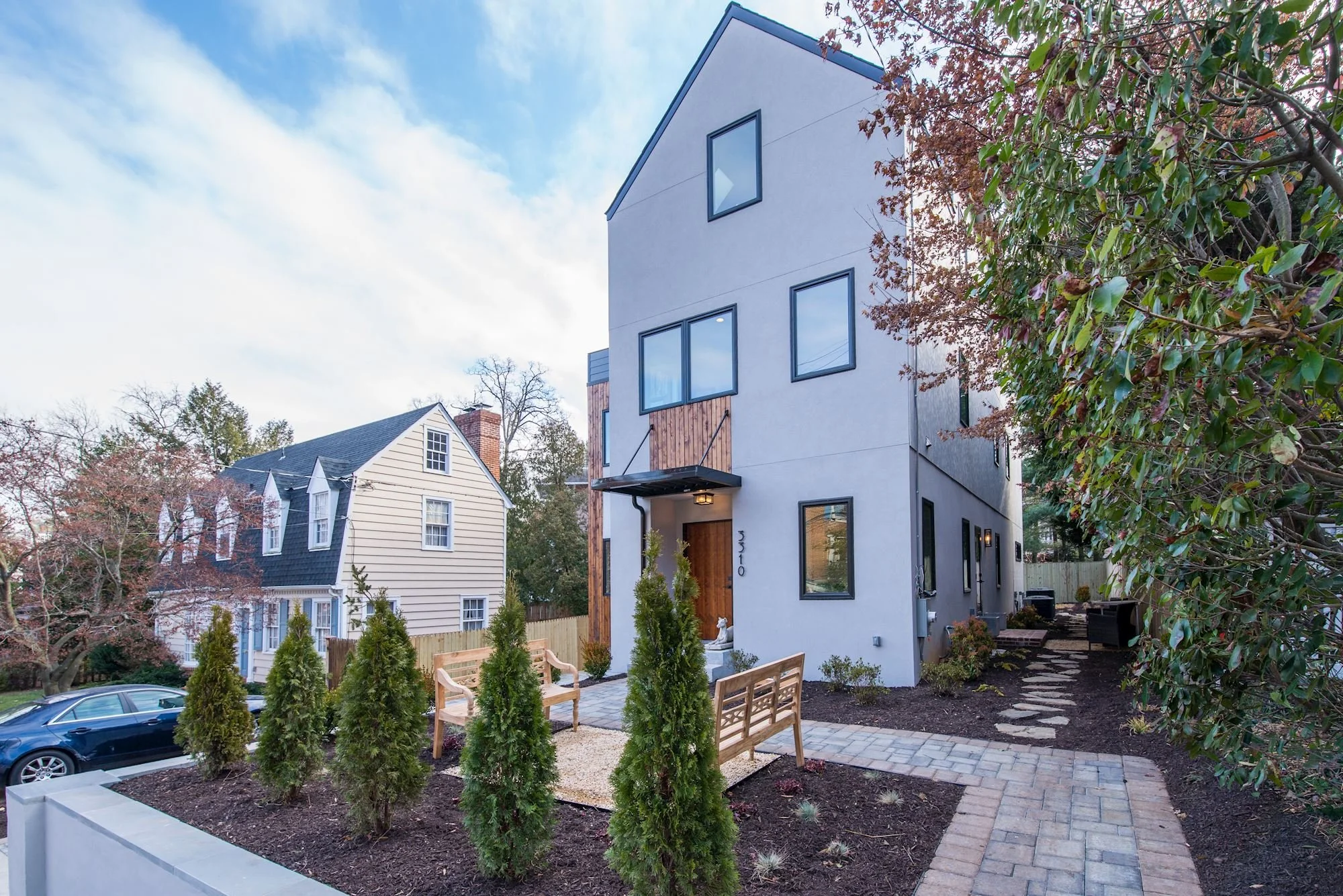 Residence 3310 — 3877