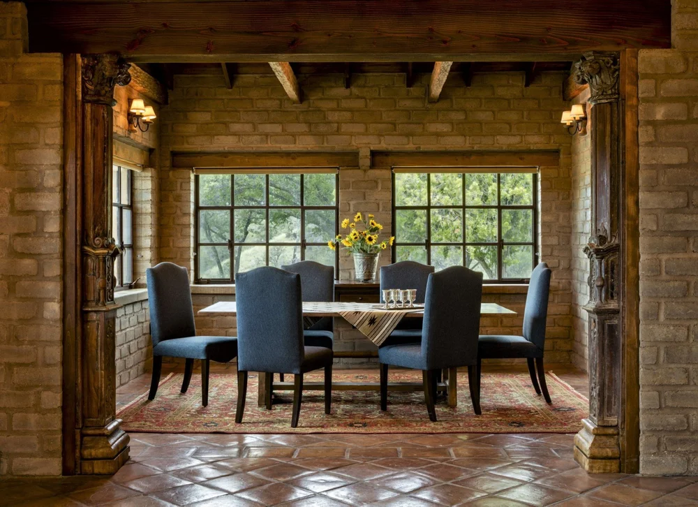 Linda Robinson Design Associates