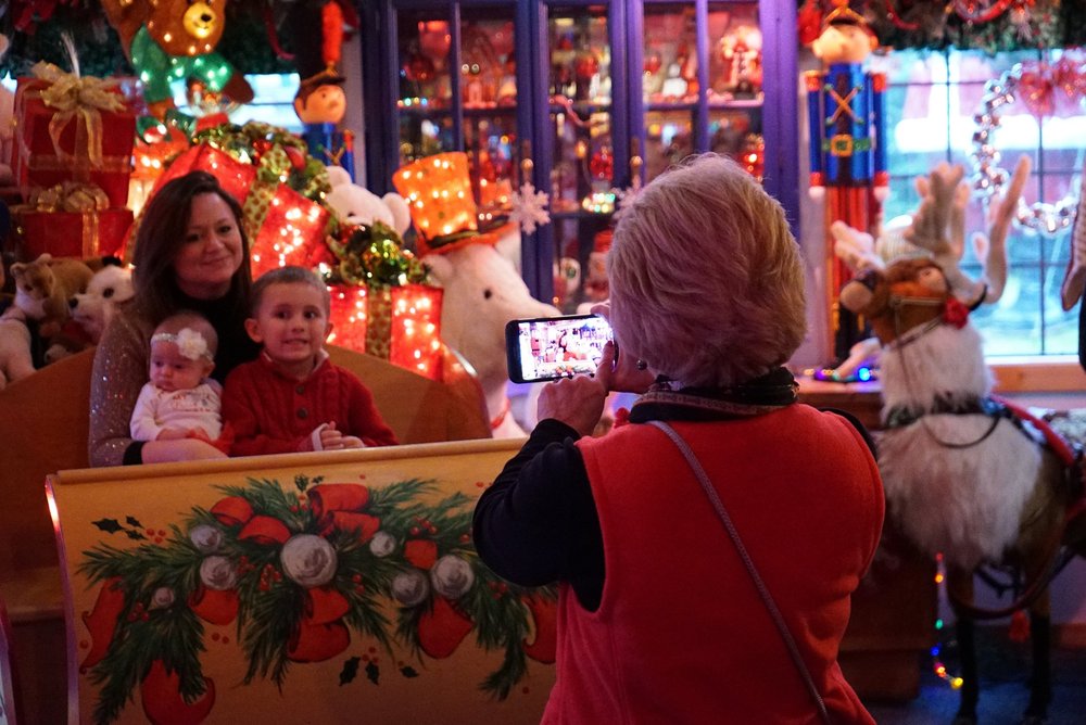 Santa to arrive in Downtown Midland on December 2 as the Midland Area ...