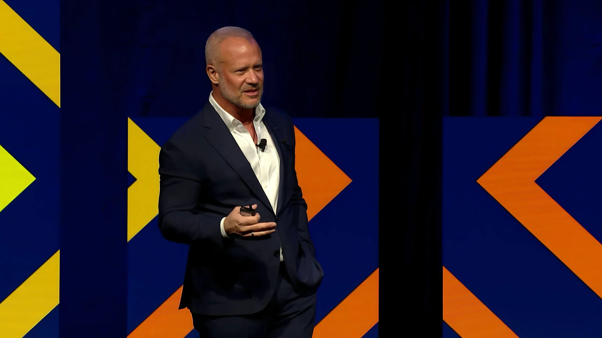 Travel, Tourism and Hospitality - David Allison Keynote Speaker