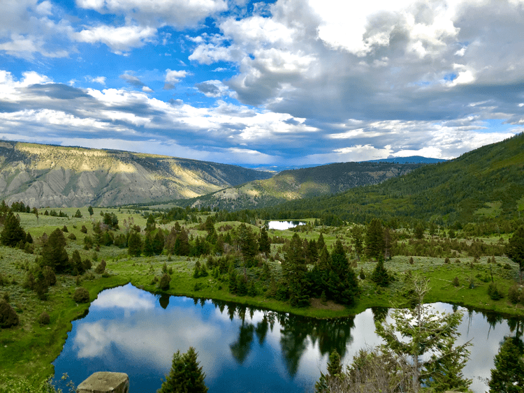 Ultimate Guide to Yellowstone — Wide Turns Only