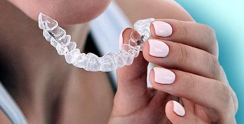 How to Take Out Invisalign - The Ultimate Guide to Removing Invisalign ...