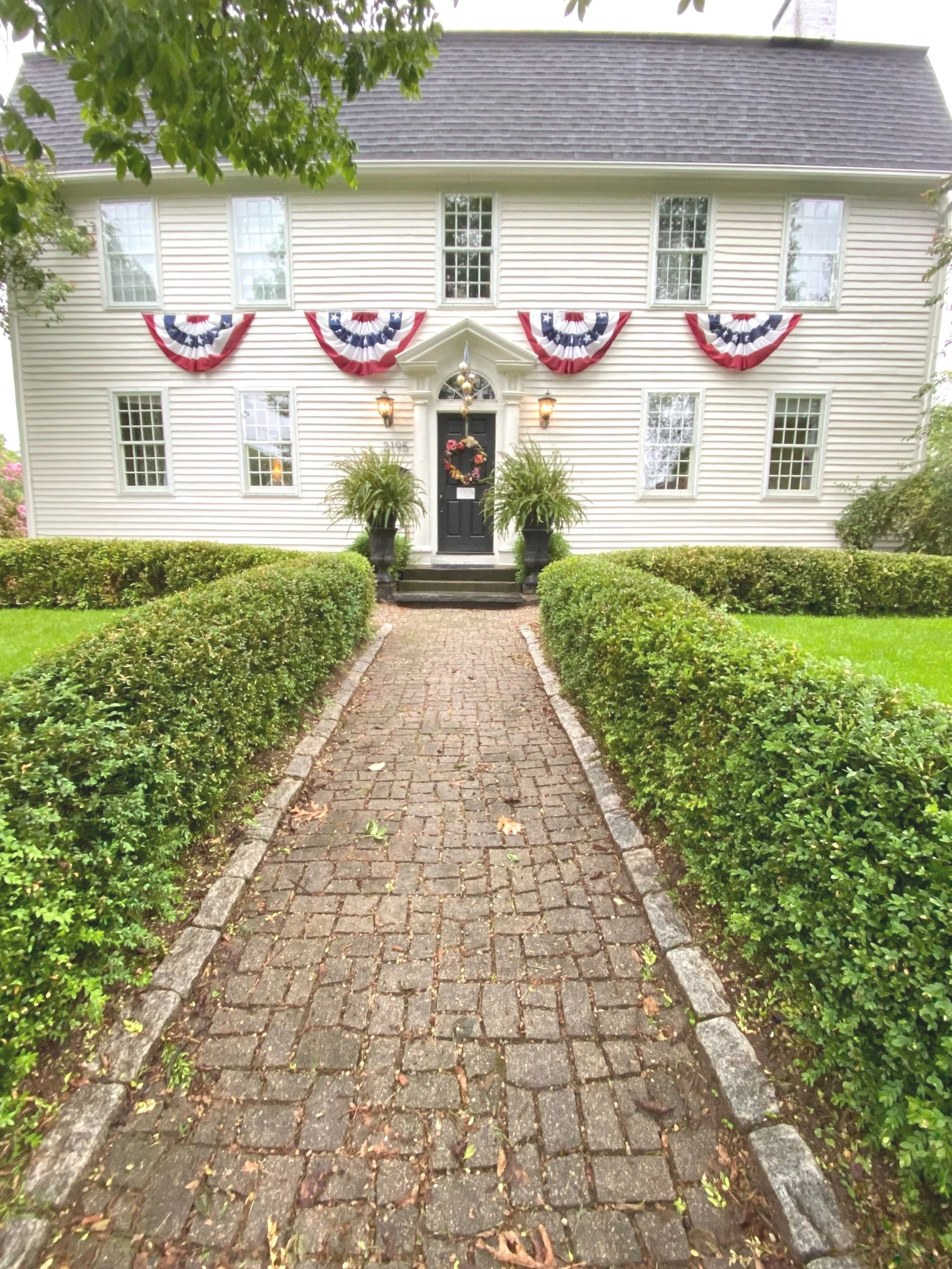 Connecticut River Valley Inn — Home