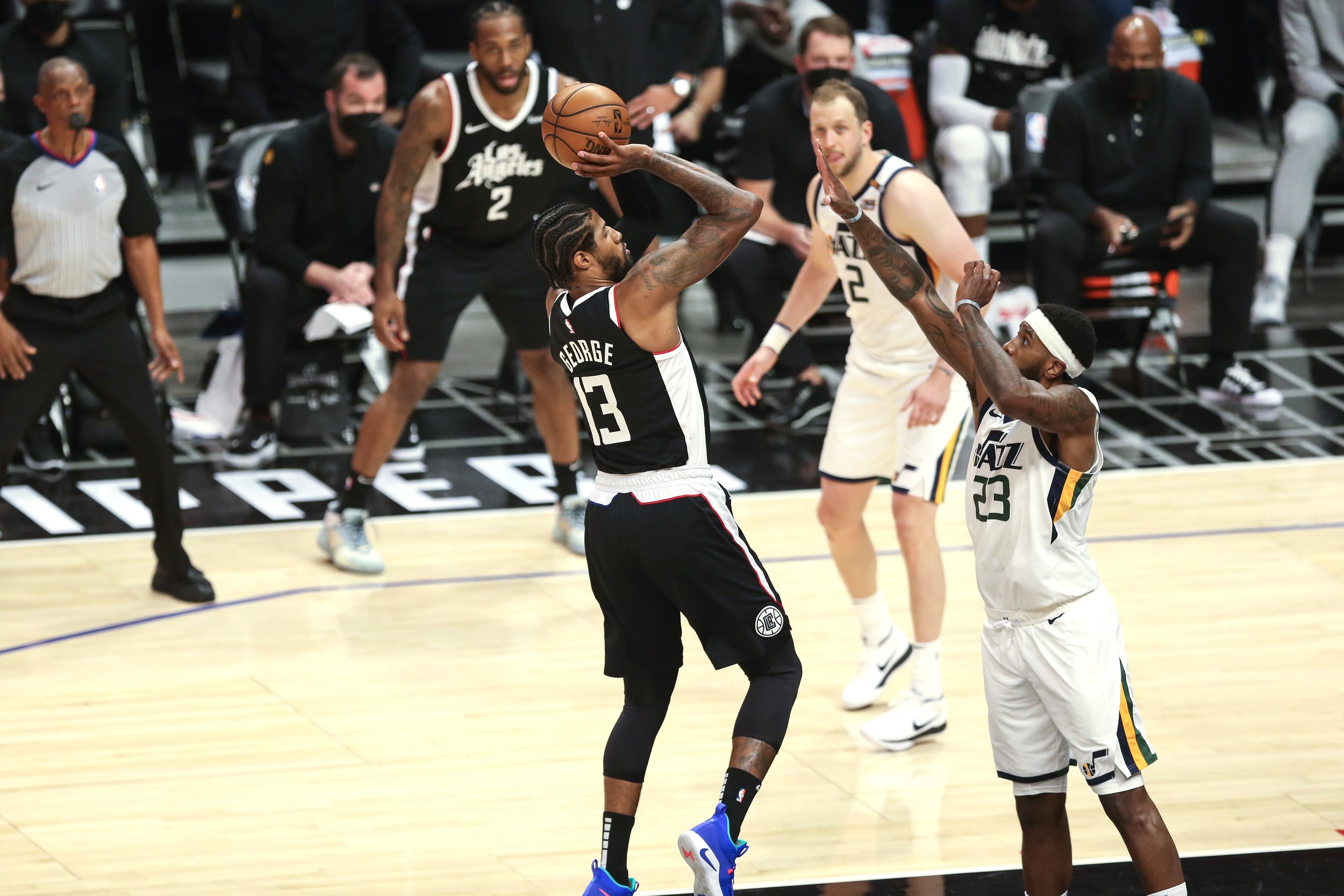 Clippers bounce back in Game 3 to beat the Jazz 132-106 at the Staple ...