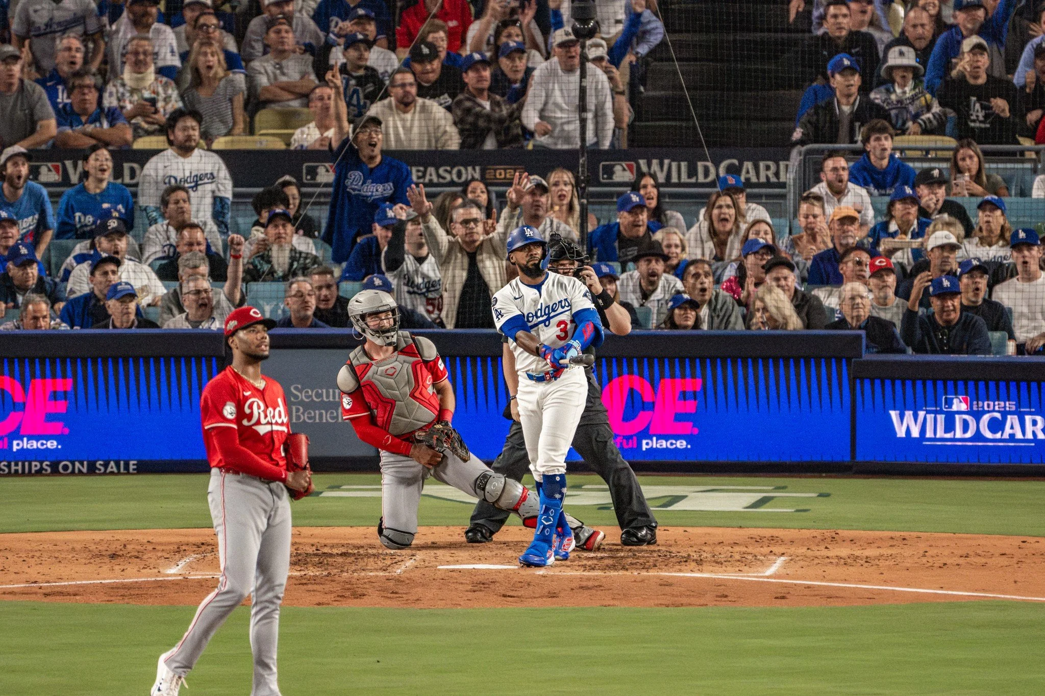 Blake Snell and the Dodgers beat the Reds 10-4 in Game 1 of the NL Wild ...