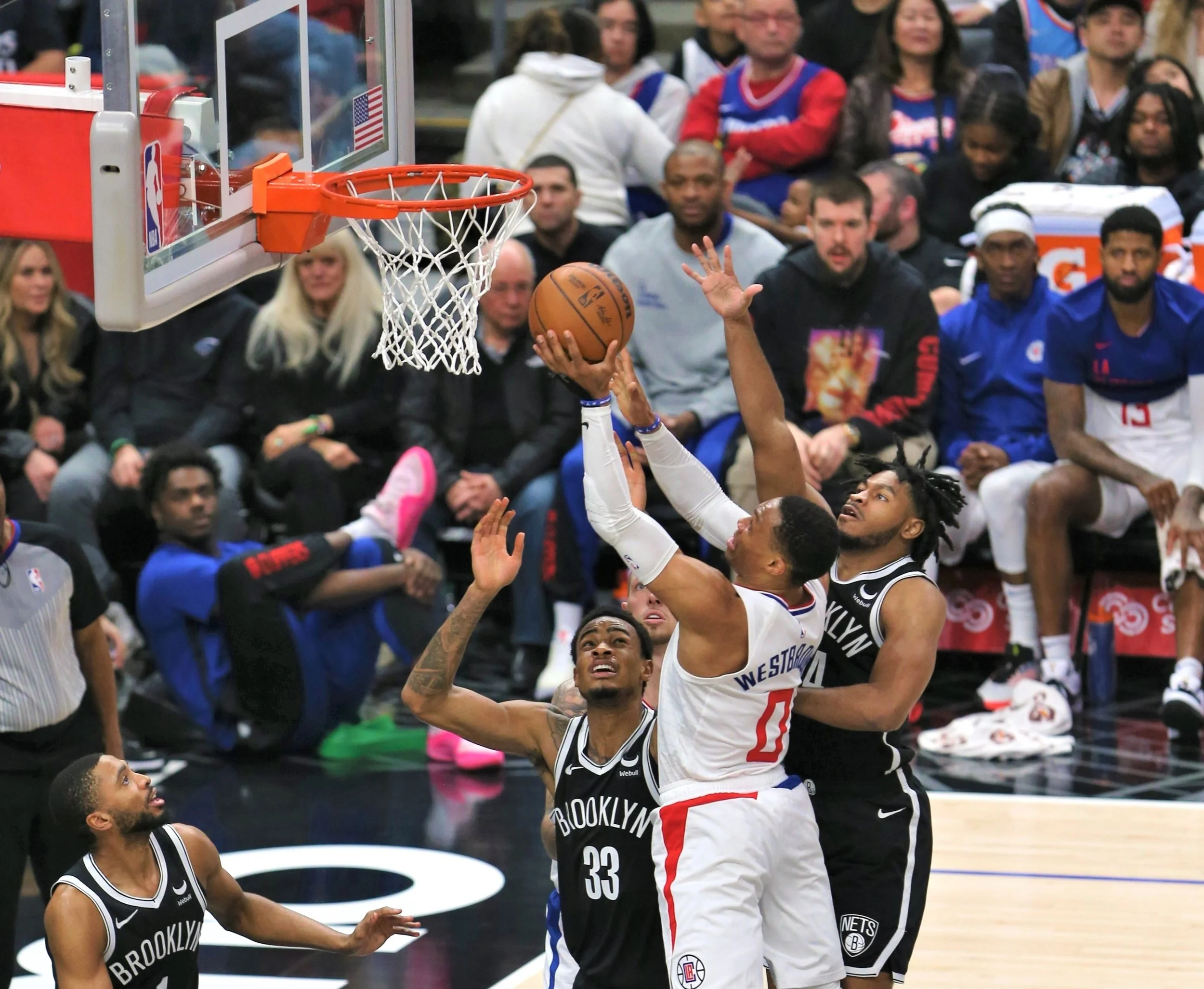 The Clippers scored 41 points in the fourth quarter to beat the Nets125 ...