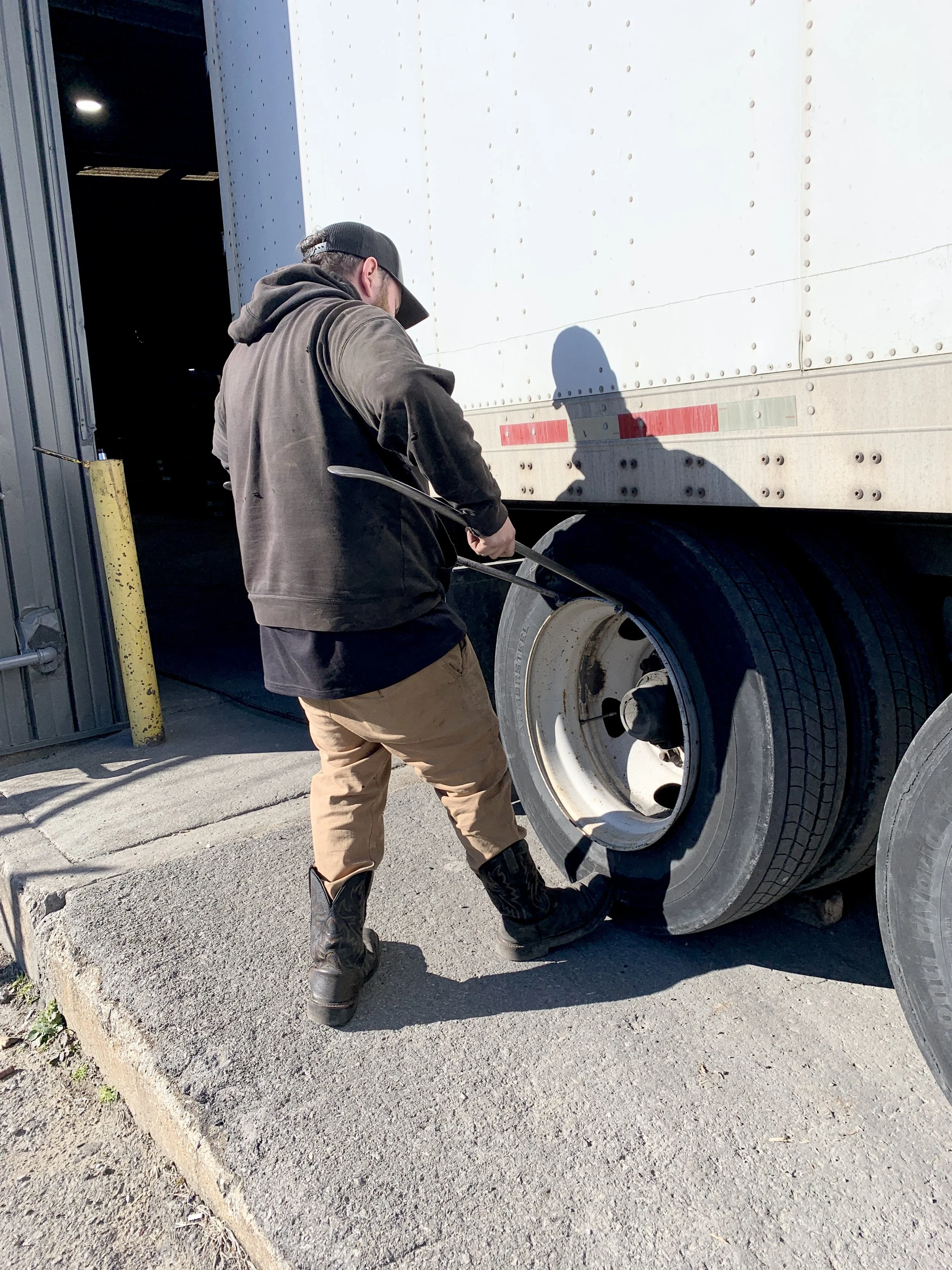 Service Tire — Commercial Tire Shop in Nashville TN - Truck Tires Near Me