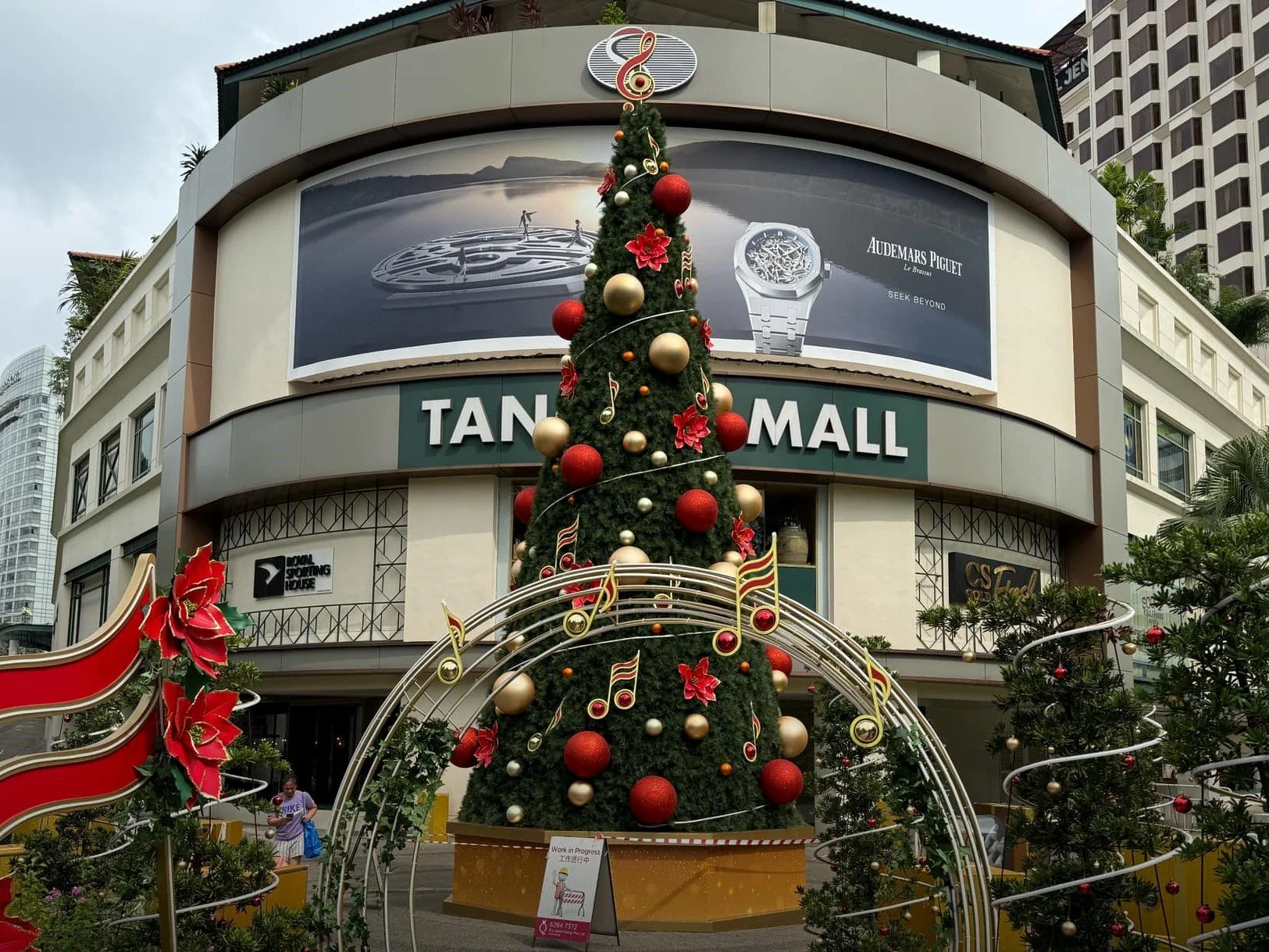 Tanglin Mall Singapore Christmas 2024 Latest Snowfall Attraction and ...