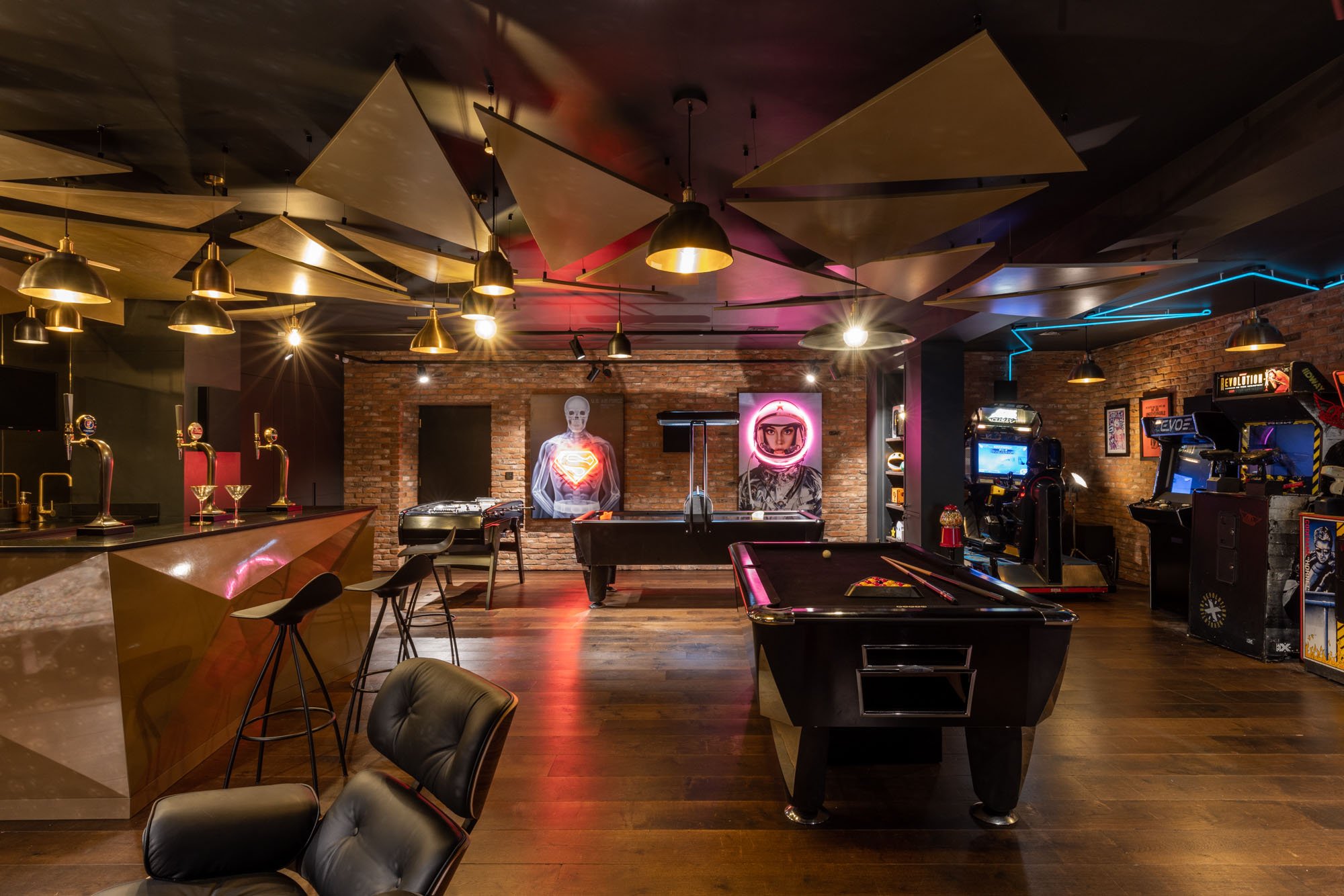 Speaker Layout Pool Design