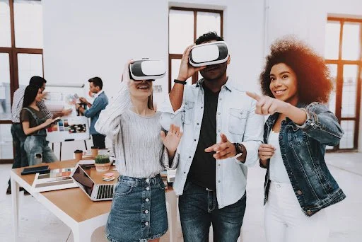 Virtual Reality in Business: VR Training, Talent Acquisition & More — Remio