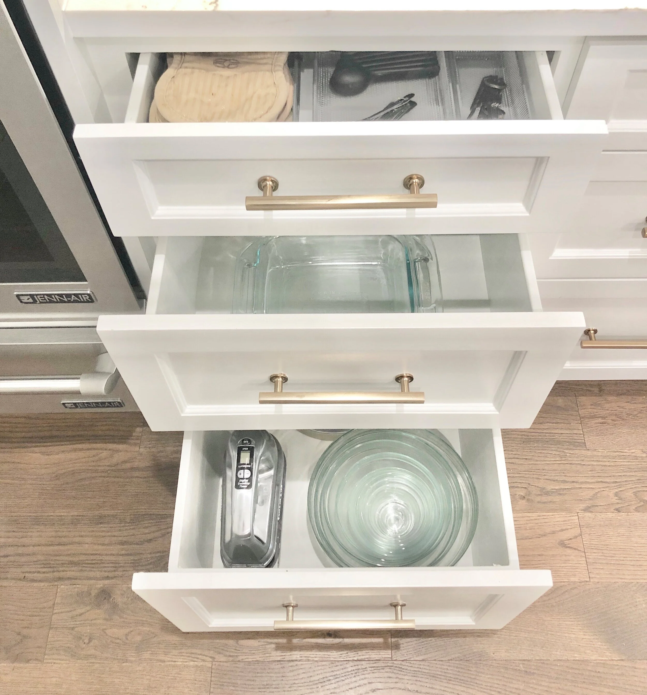 5 clutter traps in your Kitchen & how to avoid them!