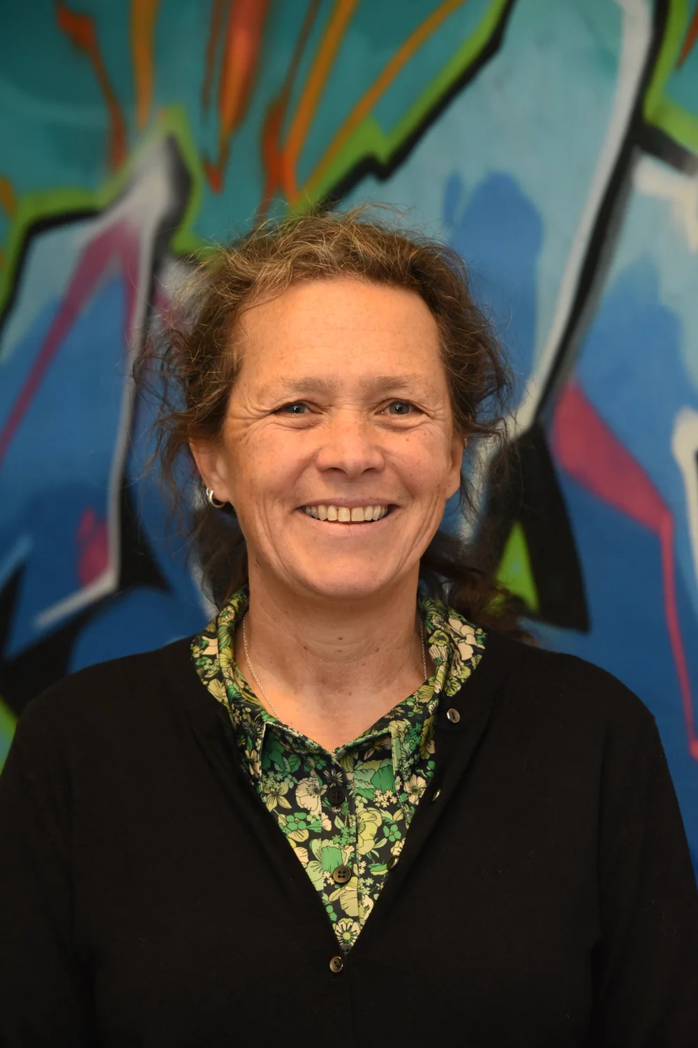 Staff — Celf o Gwmpas