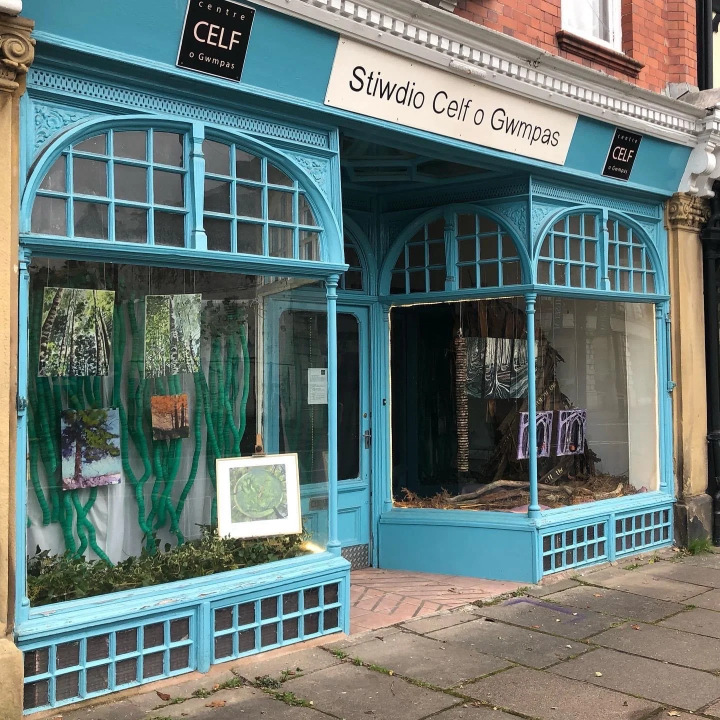 Artist network — Celf o Gwmpas