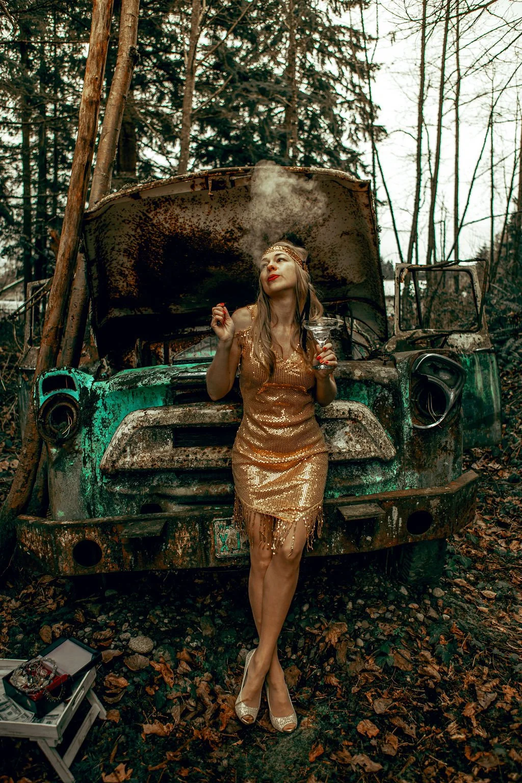 Bonnie and Clyde-themed Session in a Forest in the Pacific Northwest ...