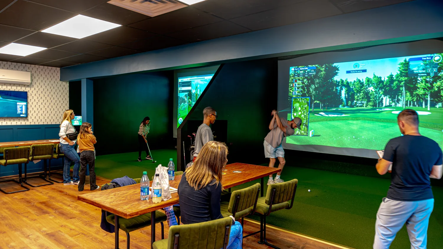 Happy's Indoor Golf