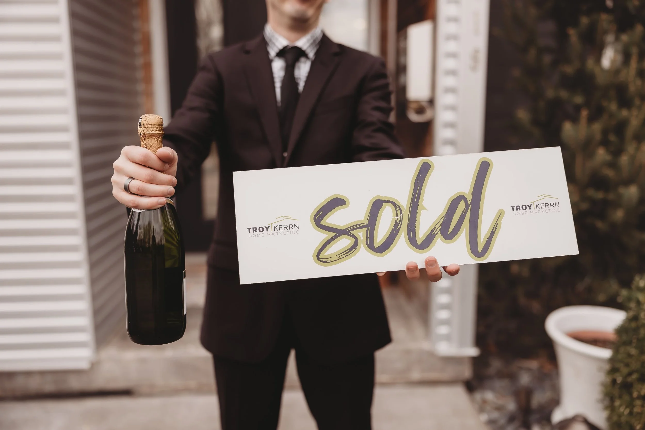 Realtor Team Photos in Central Illinois — Always Flourishing