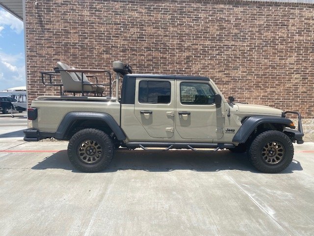 FOR SALE — Critter Gitters Hunting Equipment