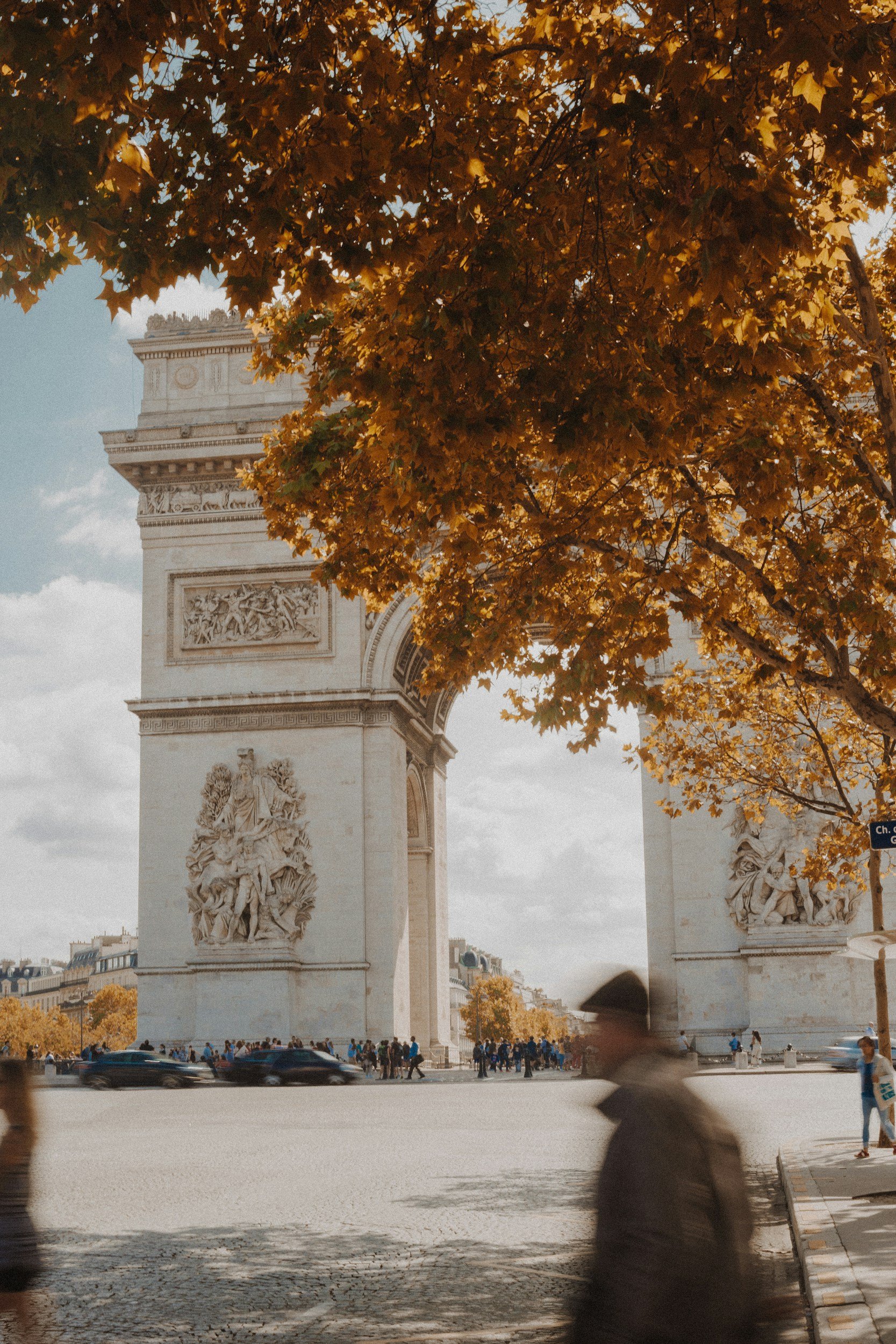 City Splits: Paris | Explore Luxe vs. Low-Budget Adventures in your ...