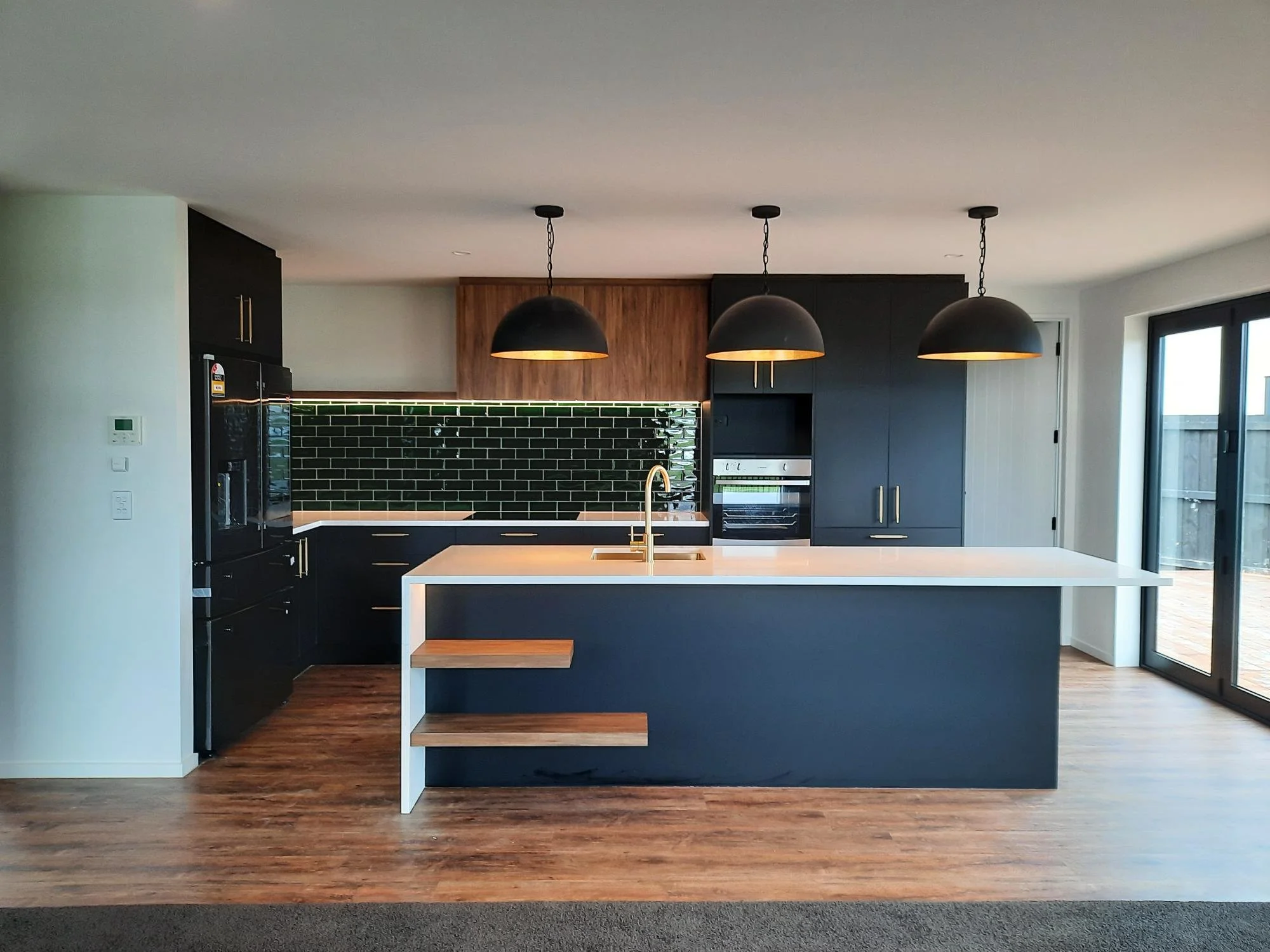 Assemble Kitchen & Interior