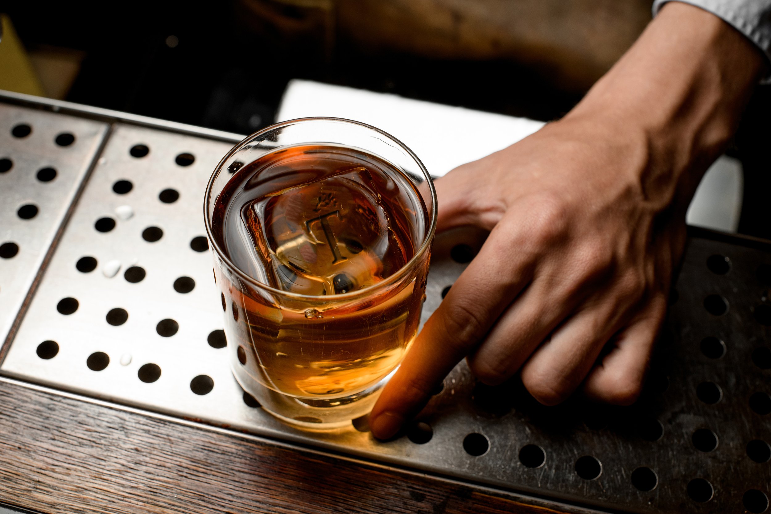 Townsend Bar — Curioso