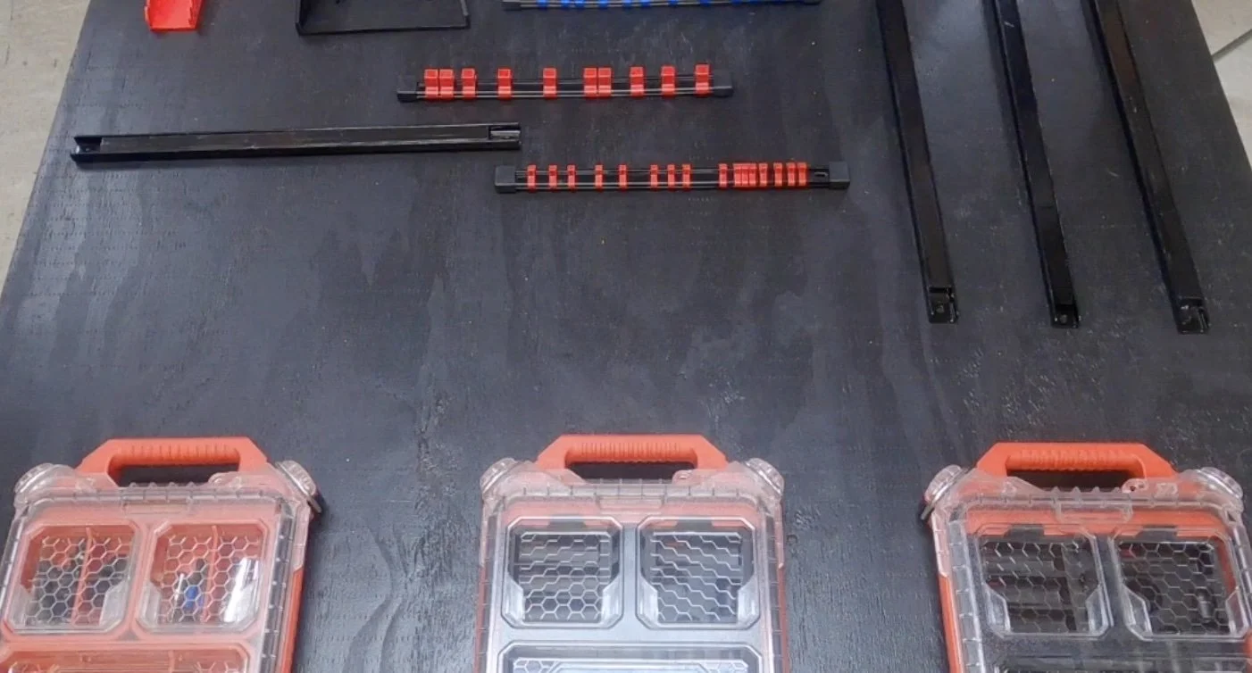 GARAGE ORGANIZATION USING UNISTRUT TROLLEY — IT'S ALL ABOUT THE BUILD