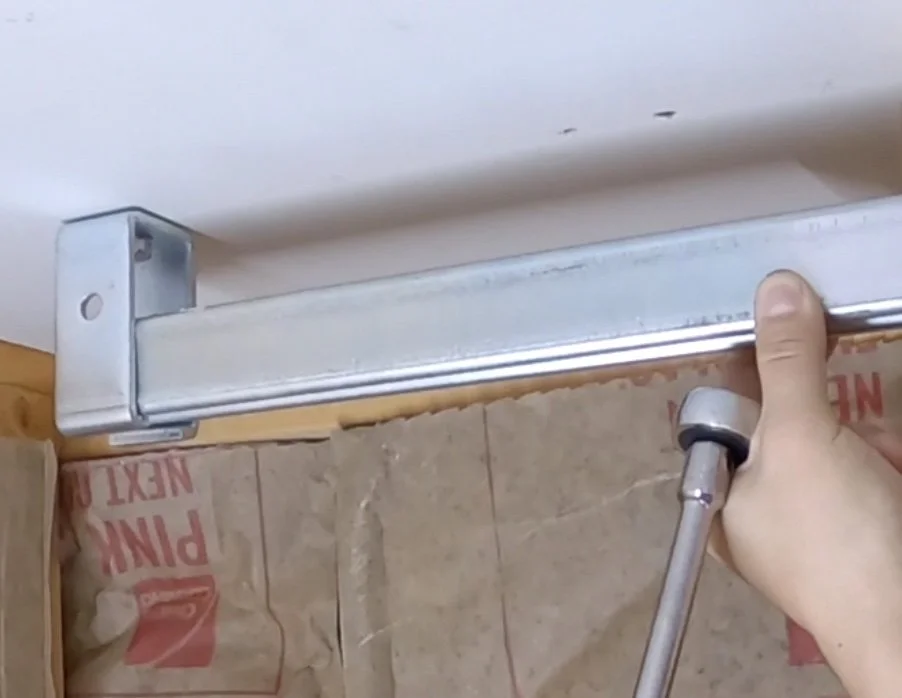 GARAGE ORGANIZATION USING UNISTRUT TROLLEY — IT'S ALL ABOUT THE BUILD