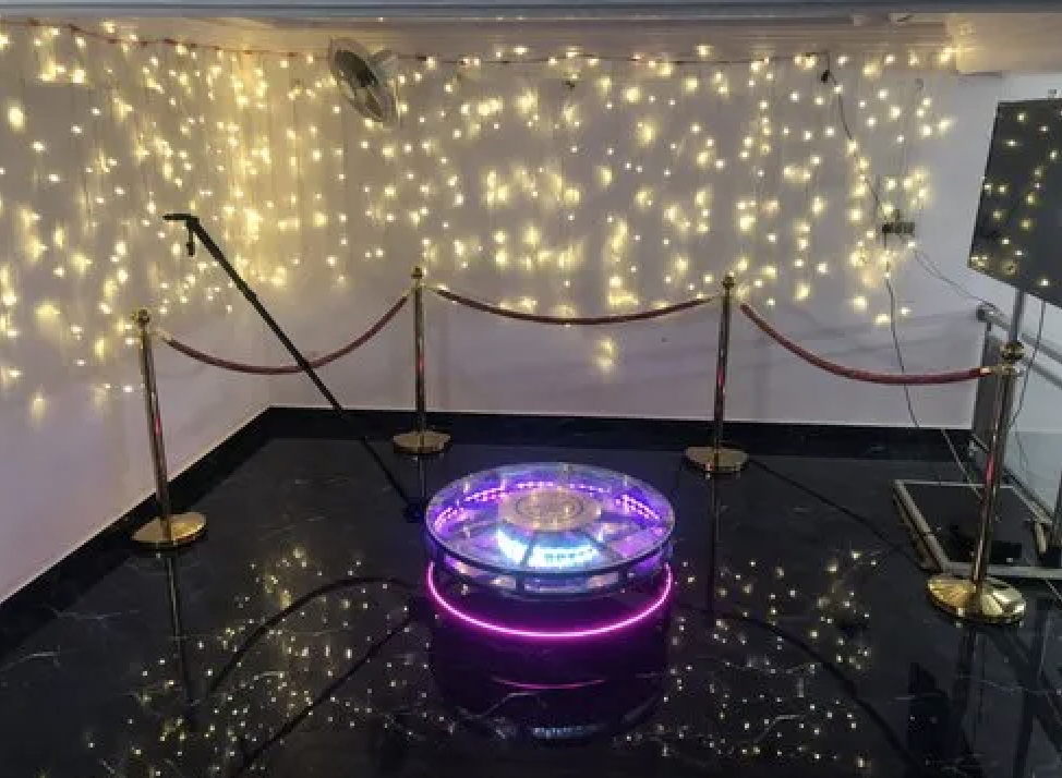 Shutterbug Selfie Studio