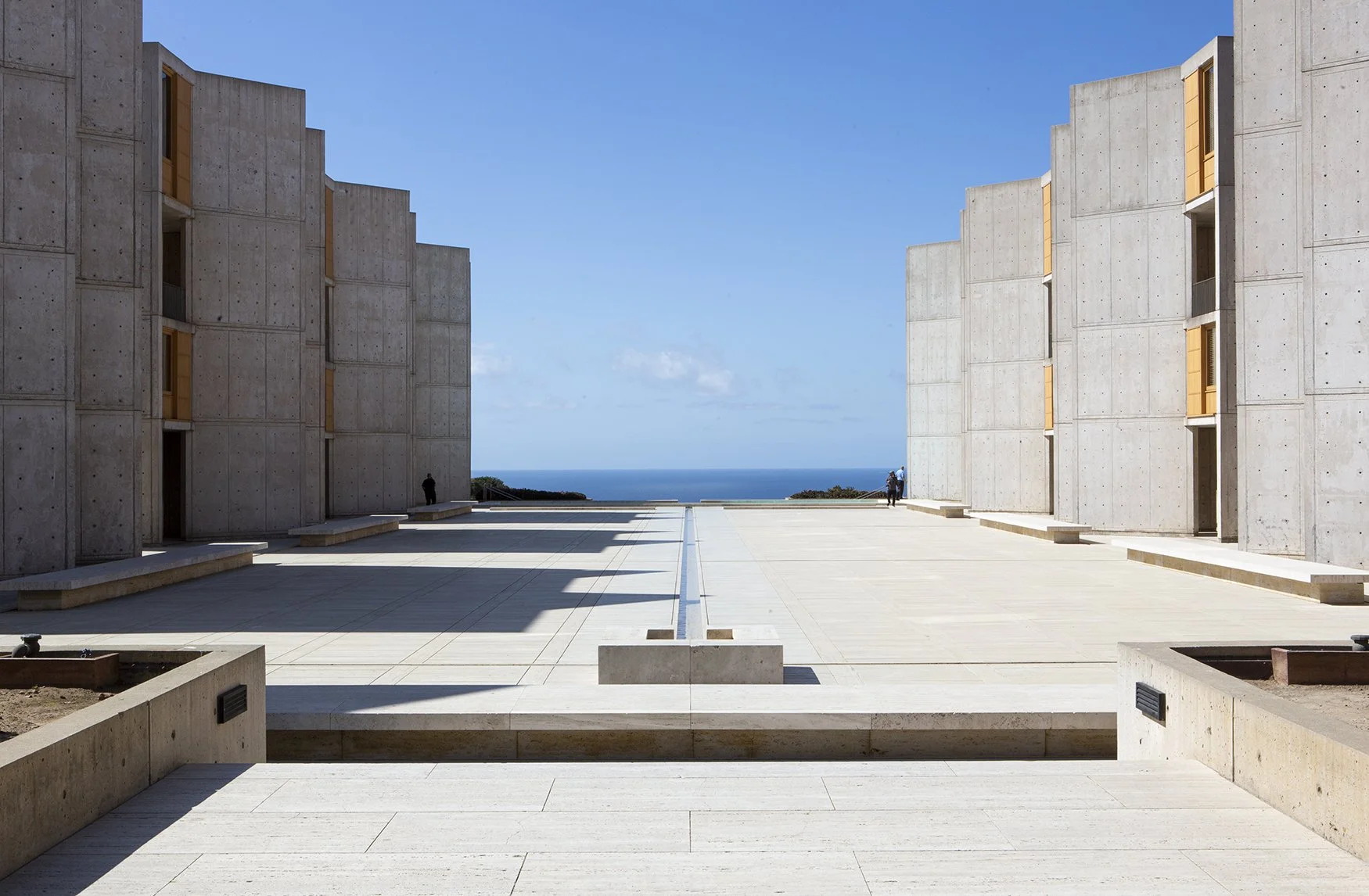 NJ IN LA | The Salk Institute: A Masterpiece of Brutalist Architecture ...