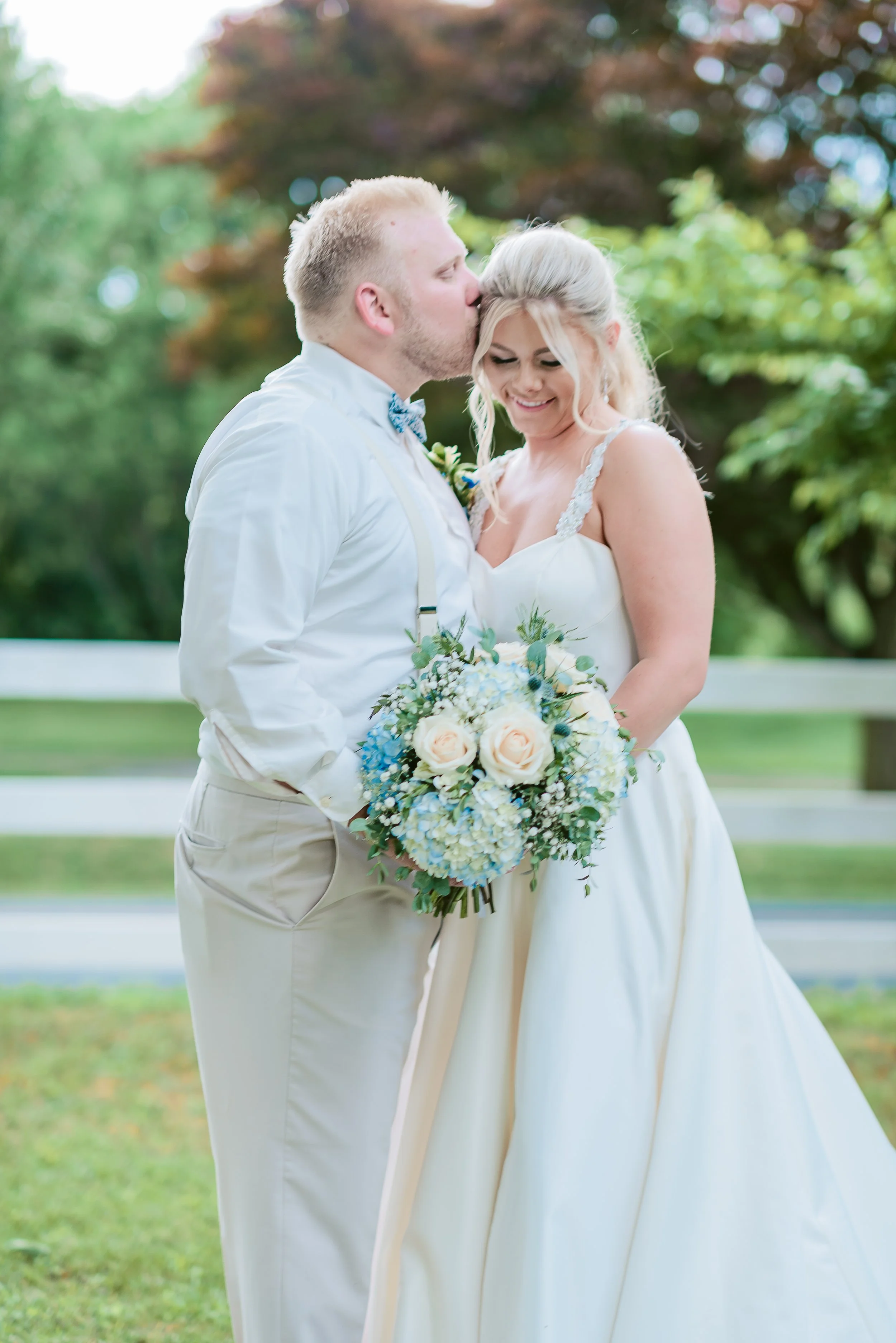 Romantic Summer Wedding at Geneva Farms | Molly + Sam — Nicole Carberry ...