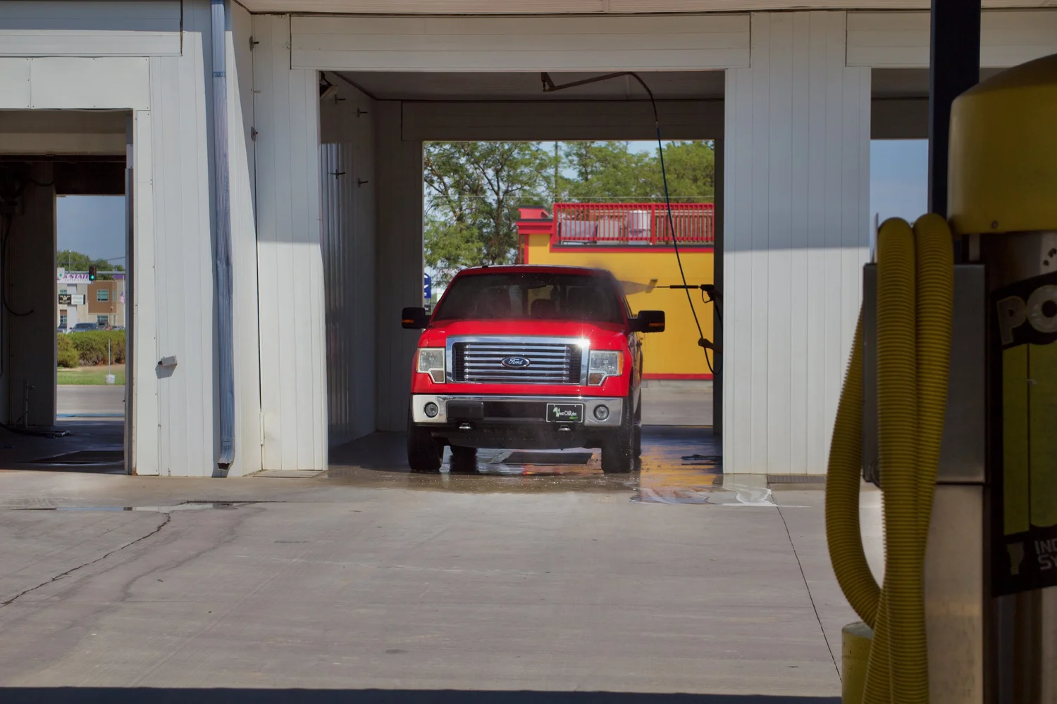 Willie's Car Wash | Sparkle Your Ride Today