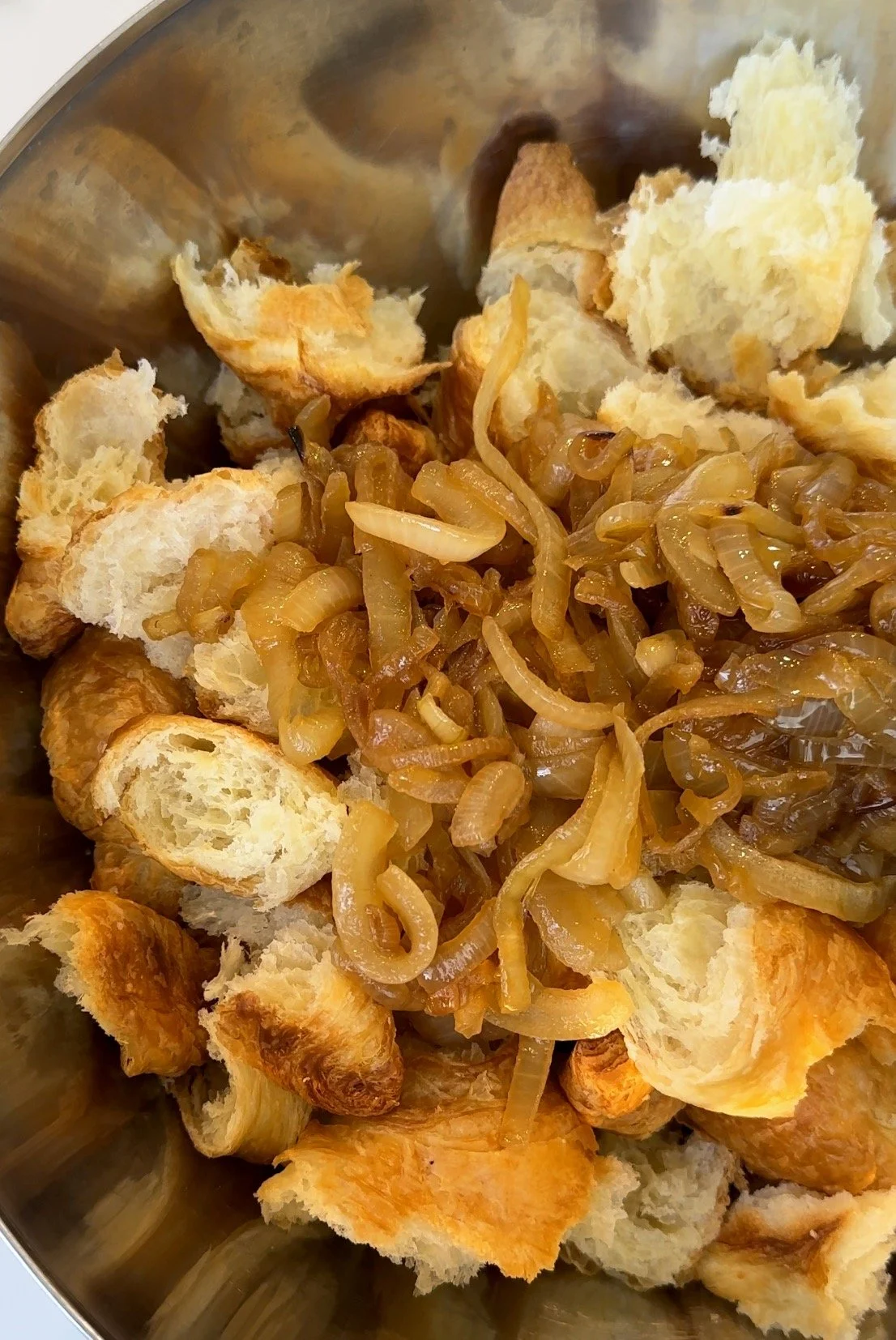 Caramelized Onion Croissant Stuffing — anAmazing appetite