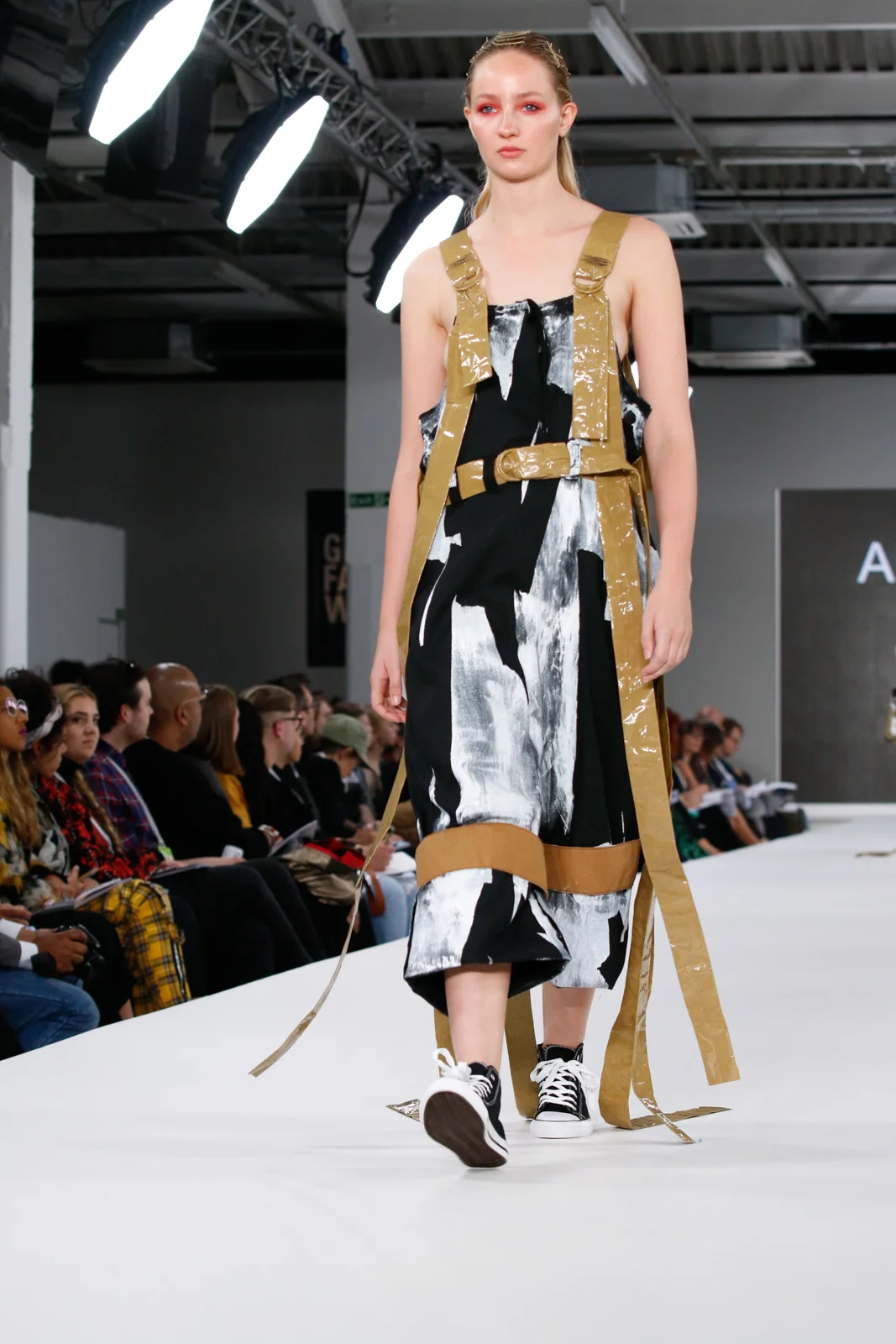 SMARTFOCUS CATWALK: DE MONTFORT UNIVERSITY — Graduate Fashion Foundation