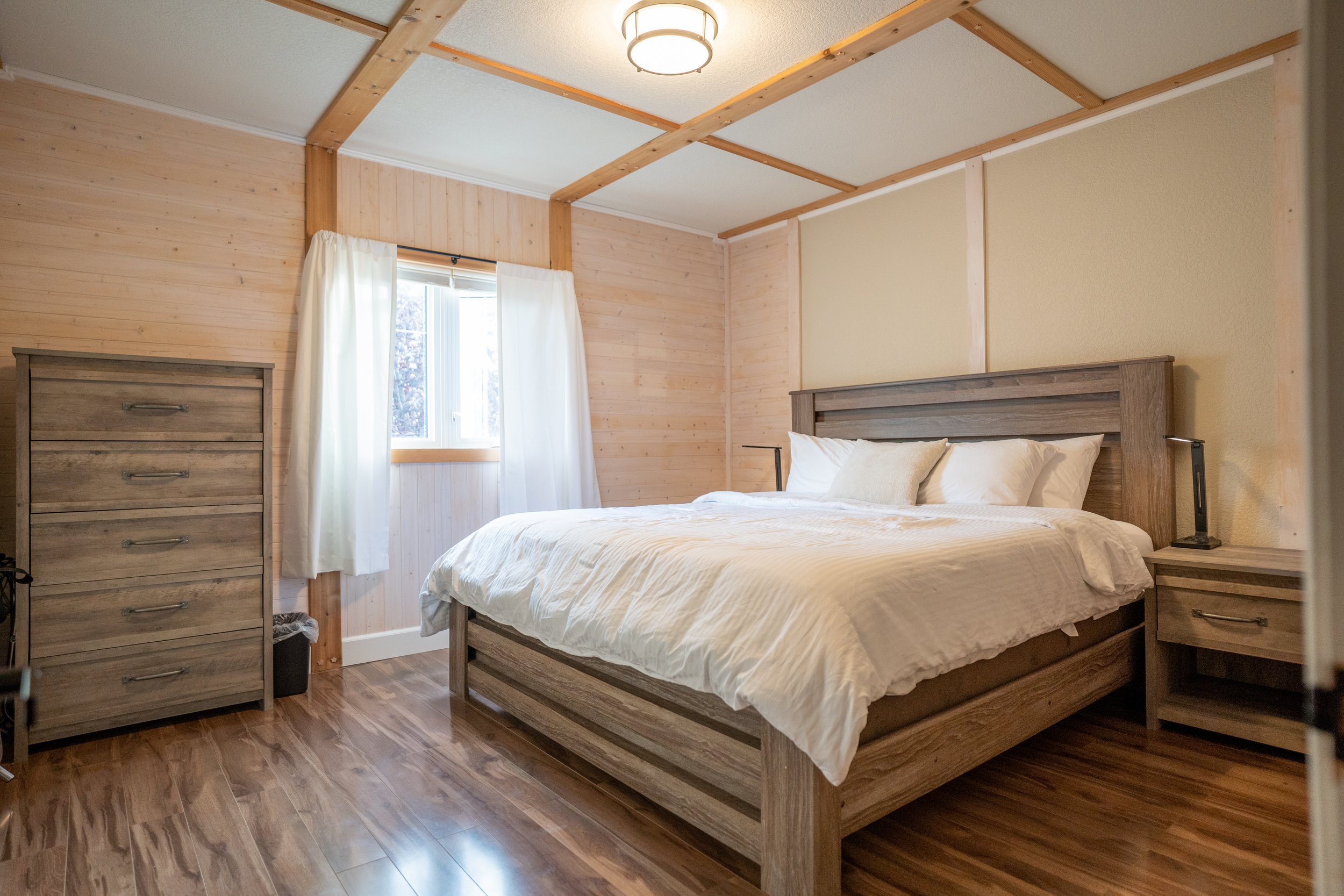 The Lochlainn House | Gallery — The Lochlainn House - Sylvan Lake ...