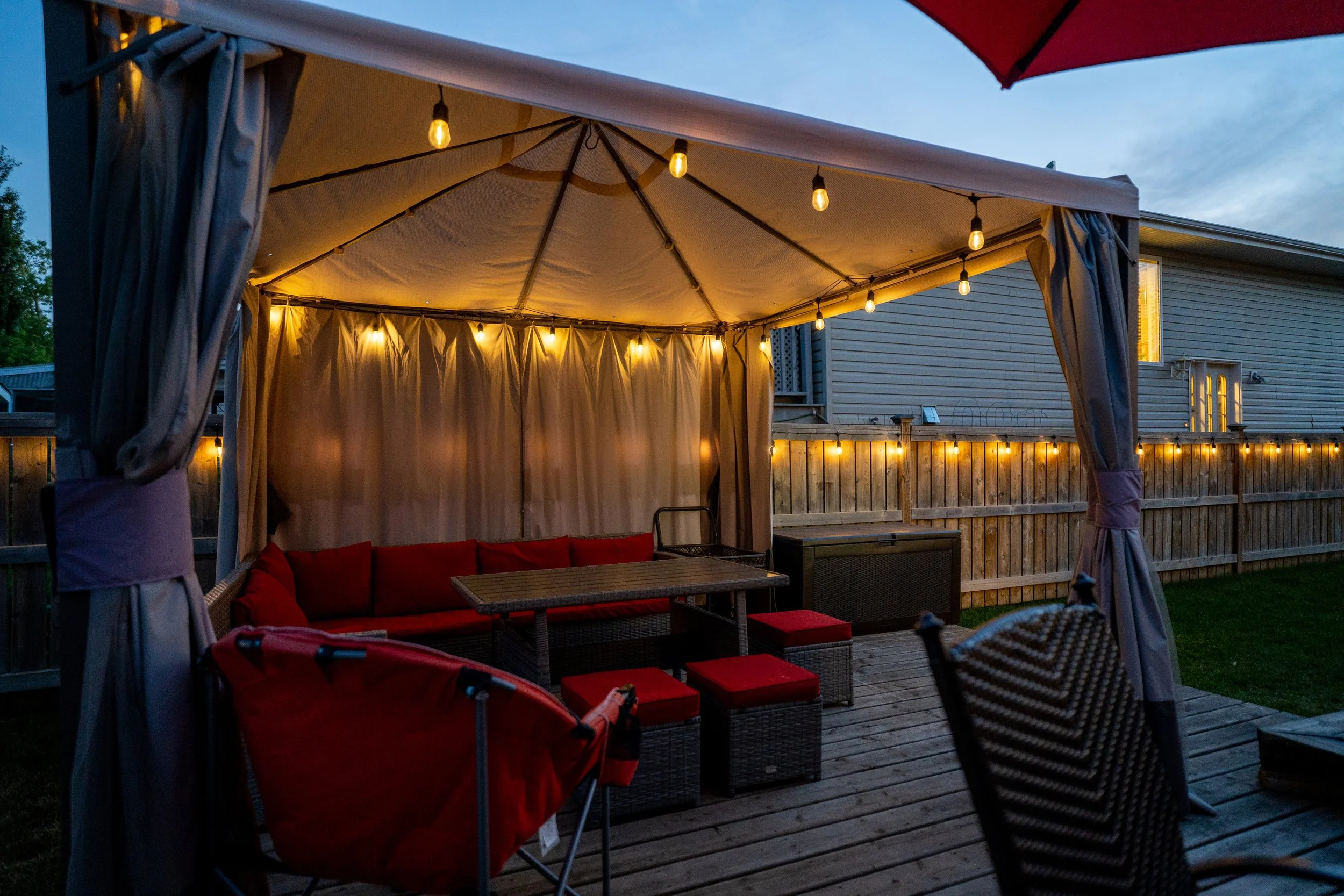 The Lochlainn House | Gallery — The Lochlainn House - Sylvan Lake ...