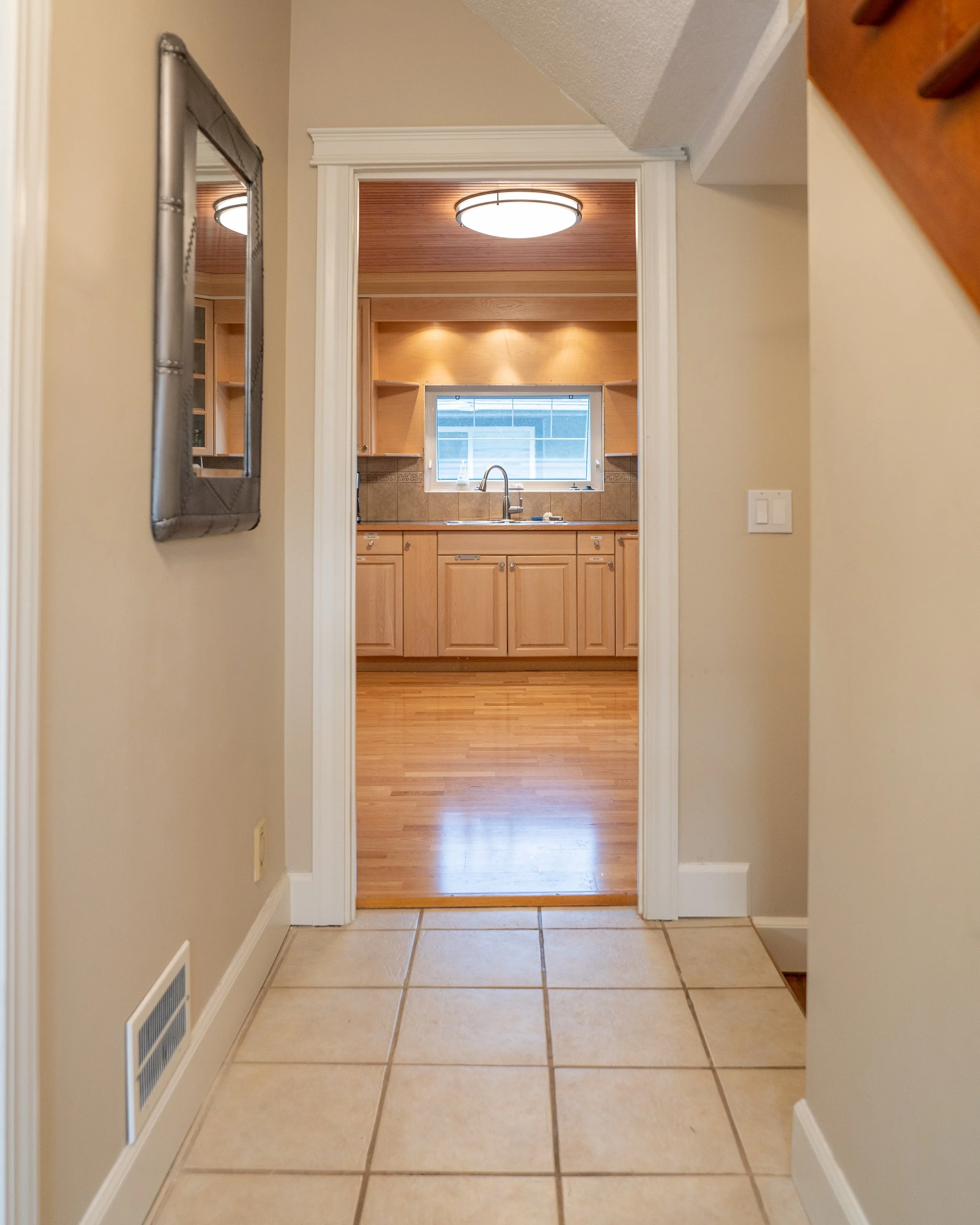 The Lochlainn House | Gallery — The Lochlainn House - Sylvan Lake ...
