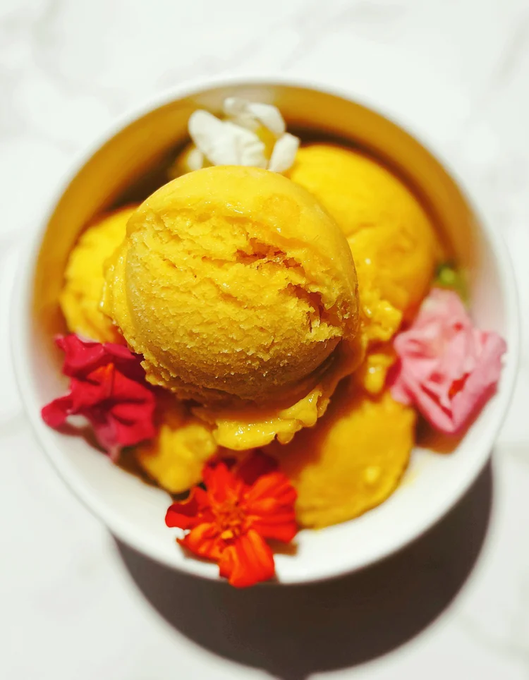 mango saffron ice cream — trails and tarragon