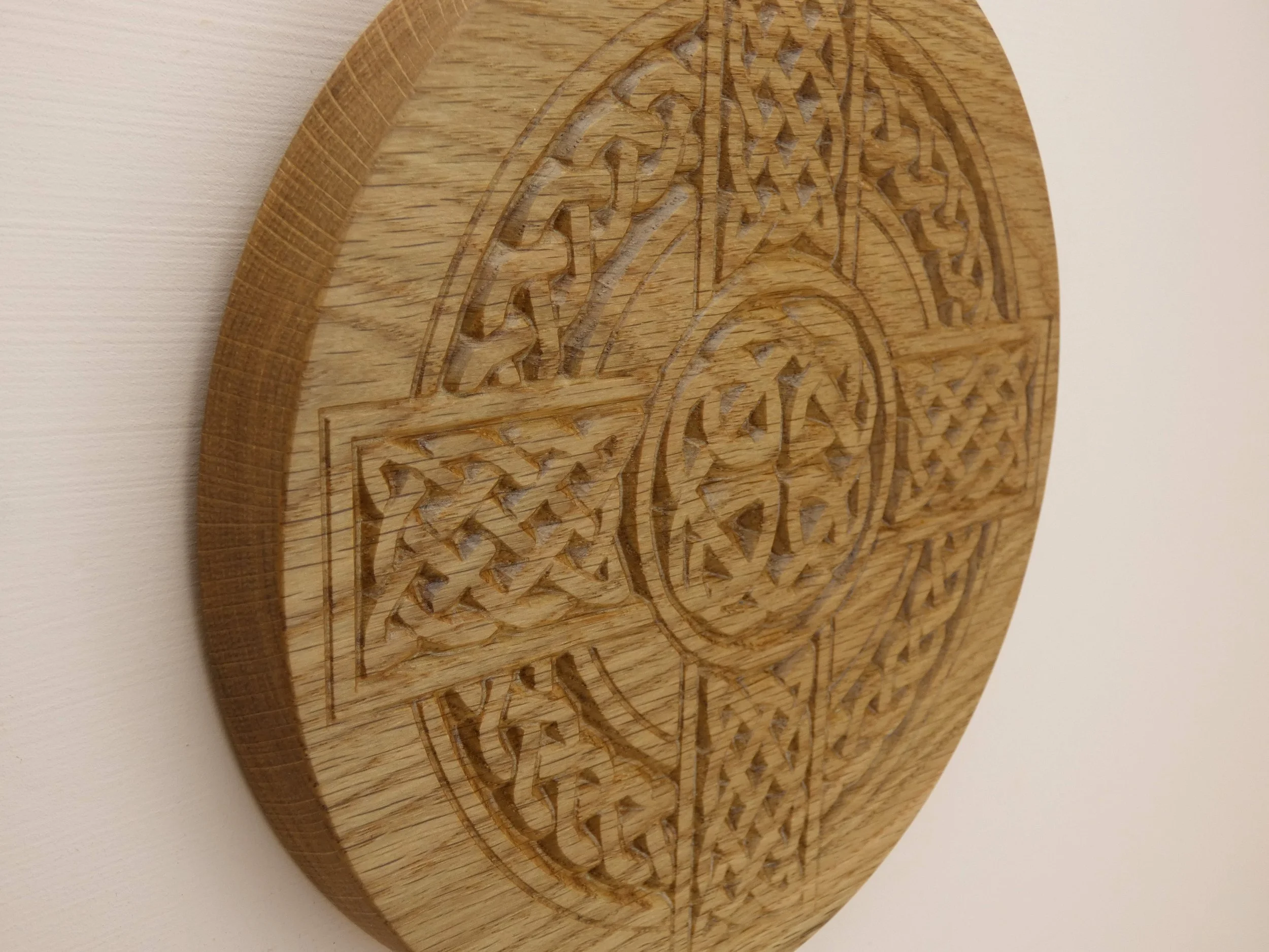 Celtic Cross Round Oak Wall hanging — The Grain Attraction