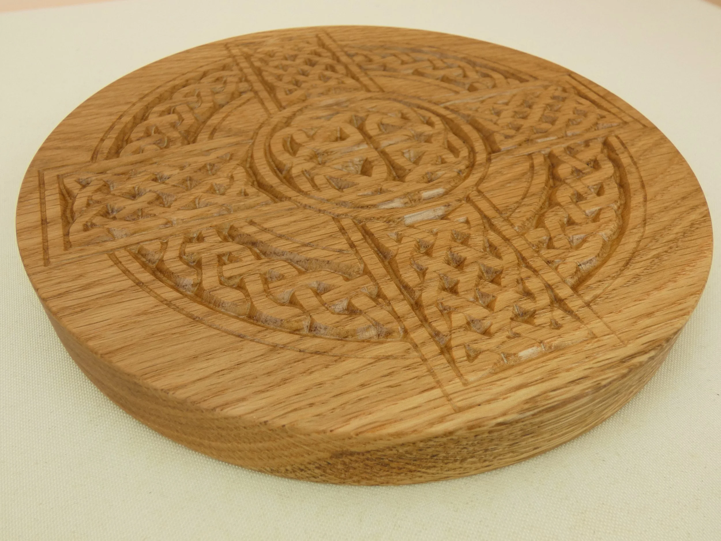 Celtic Cross Round Oak Wall hanging — The Grain Attraction