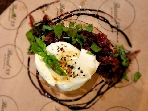 Barrel 33 Big Bear - Wine Bar & Restaurant