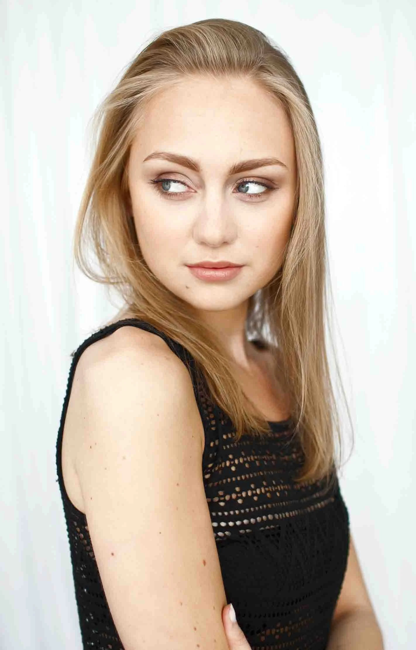 Lauren — Prima Model Agency