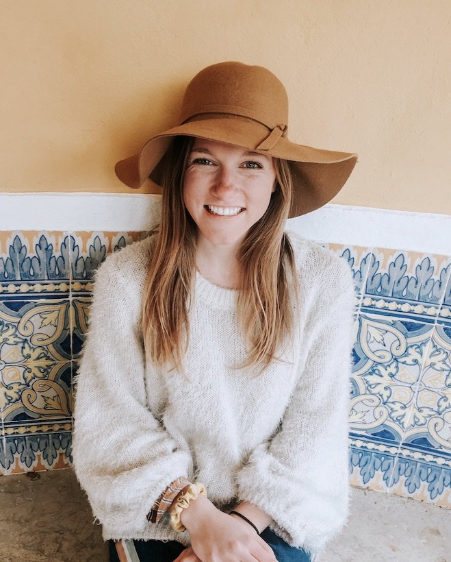 About | Discover & Inspire Creativity - Explore Art — HANNAH WEISNER ART