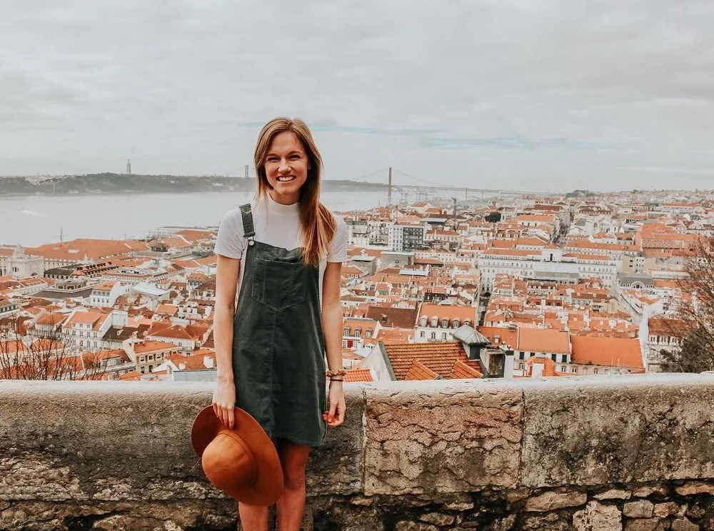 About | Discover & Inspire Creativity - Explore Art — HANNAH WEISNER ART