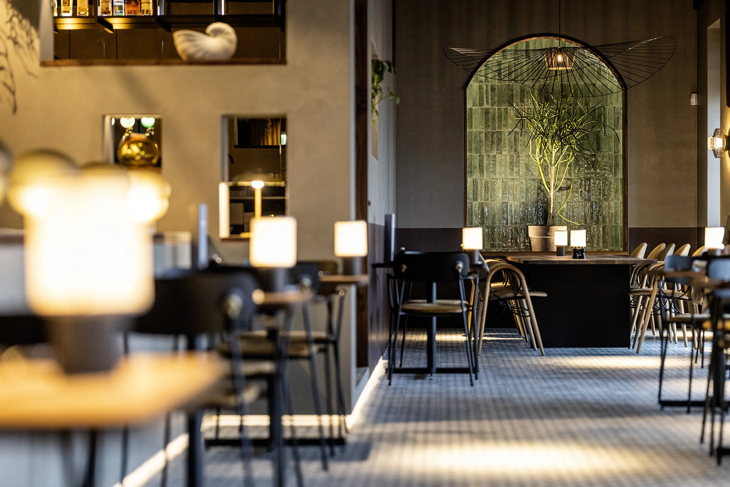 UNDA — Restaurant & lounge