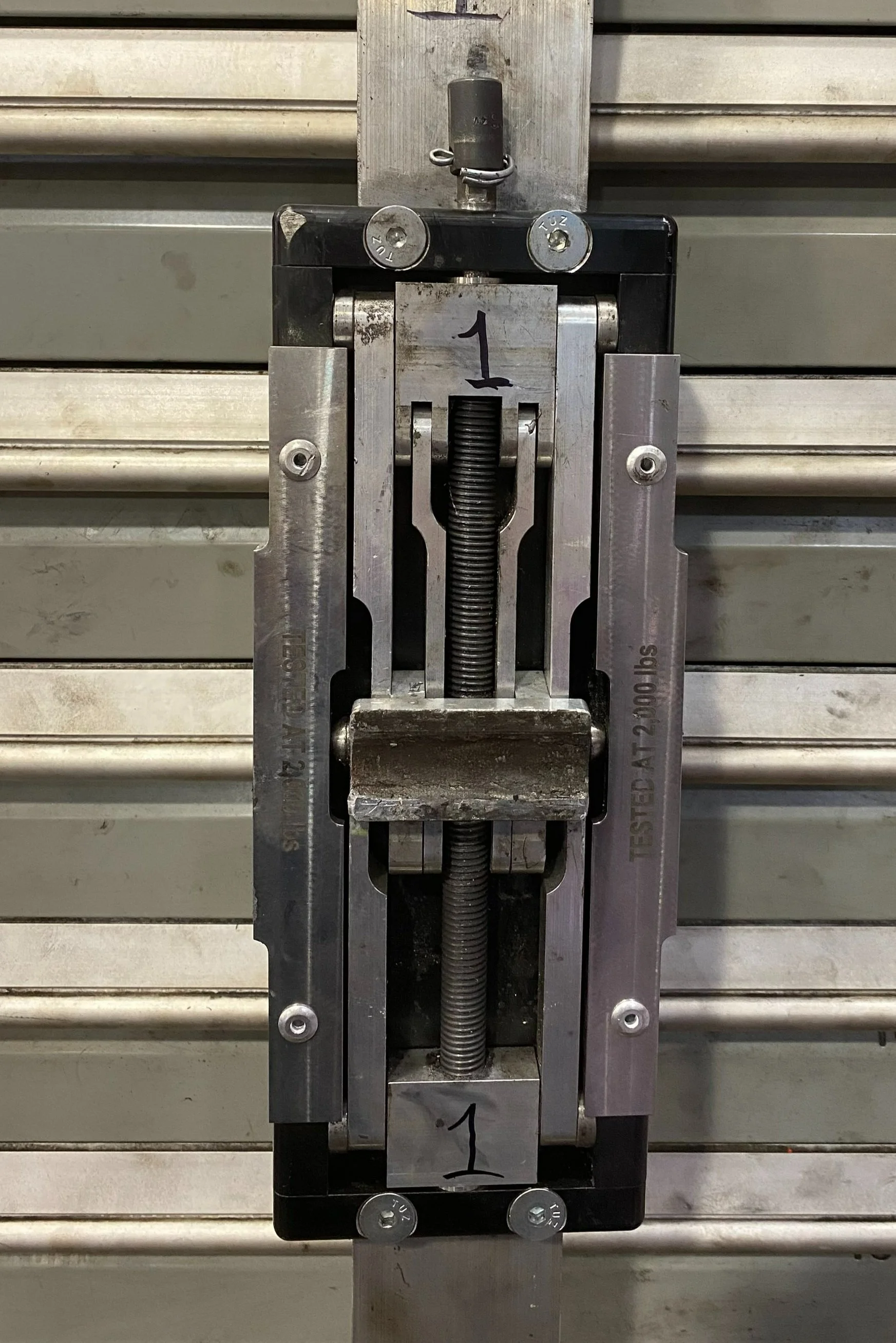 Jack and Stopper for Torque Arm Installation — Bang (Bill) Tran