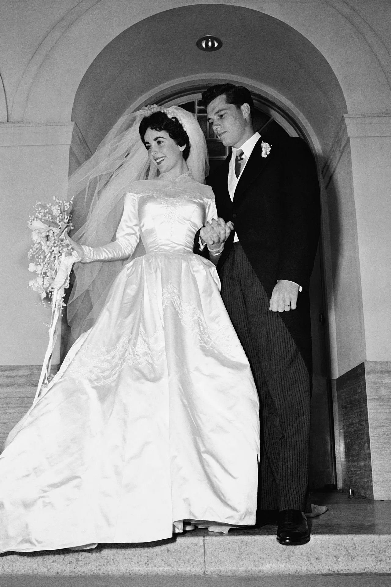 Elizabeth Taylor Wedding Dress Nicky Hilton