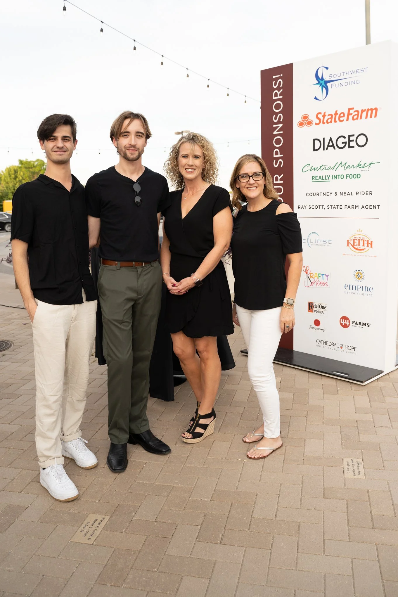 Burgers & Burgundy — DIFFA — Dallas