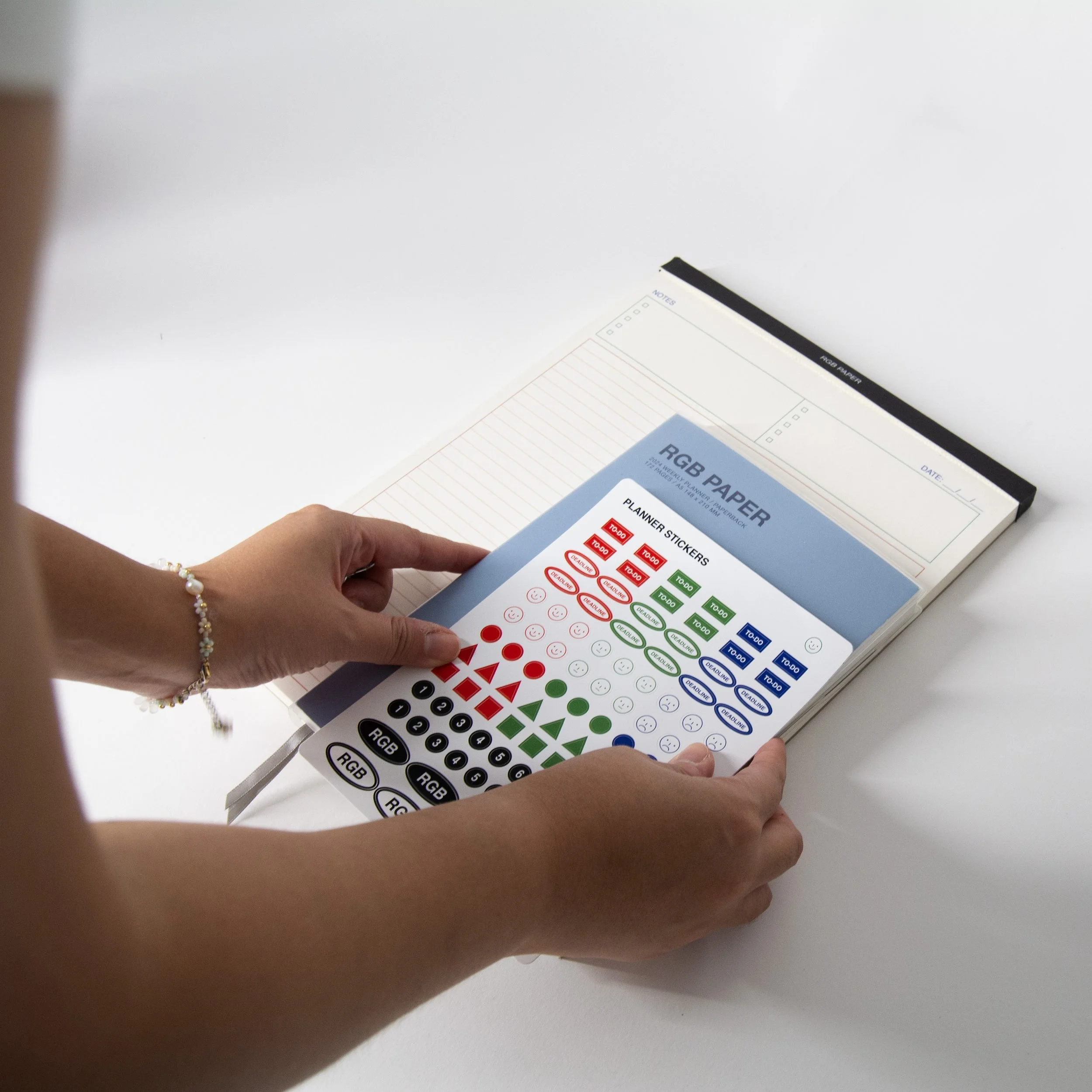 RGB Paper | 2024 RGB Weekly Planner