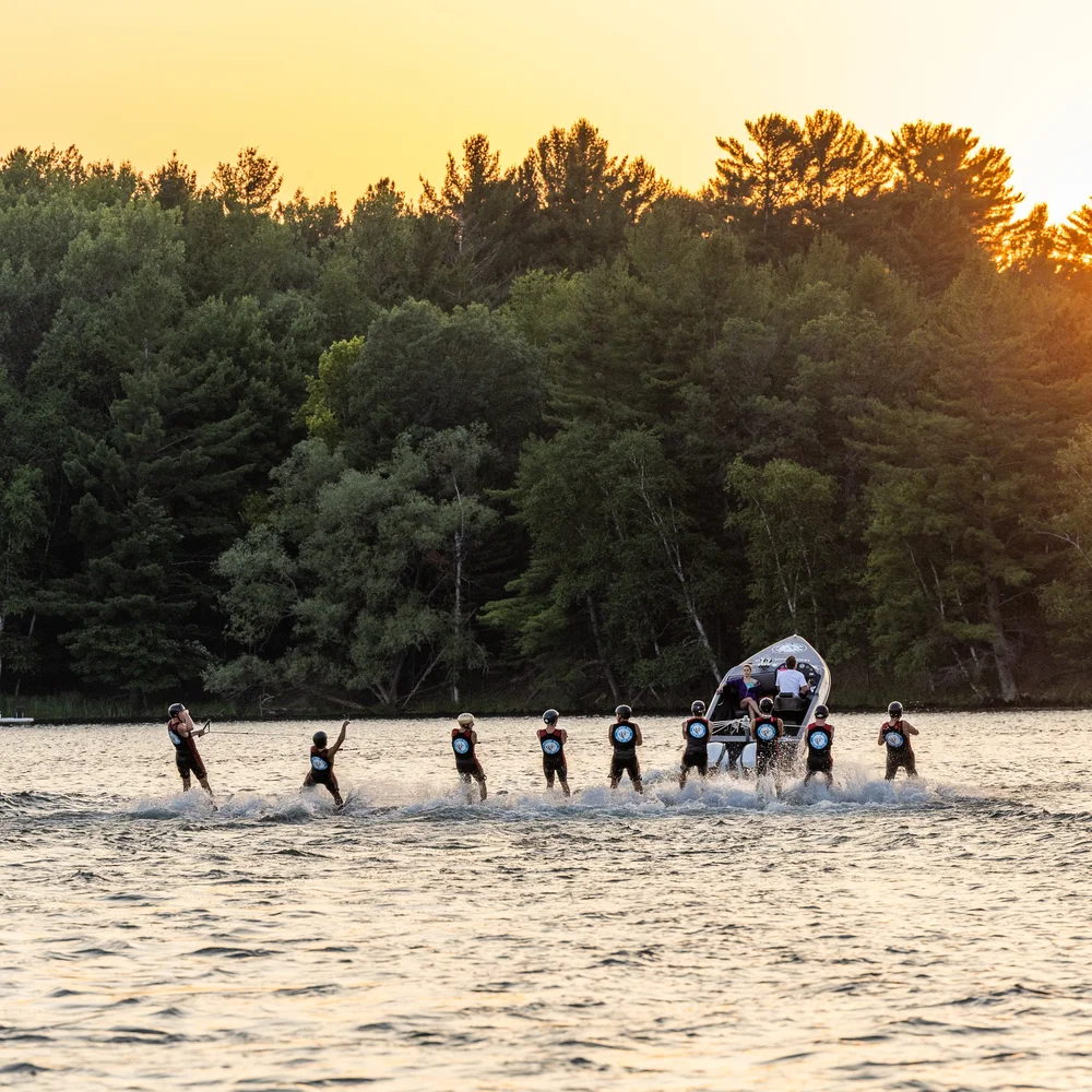 Min-Aqua Bats Water Ski Show